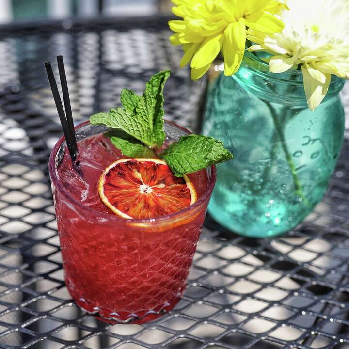 Drift Restaurant opens in Essex, with emphasis on seafood, cocktails