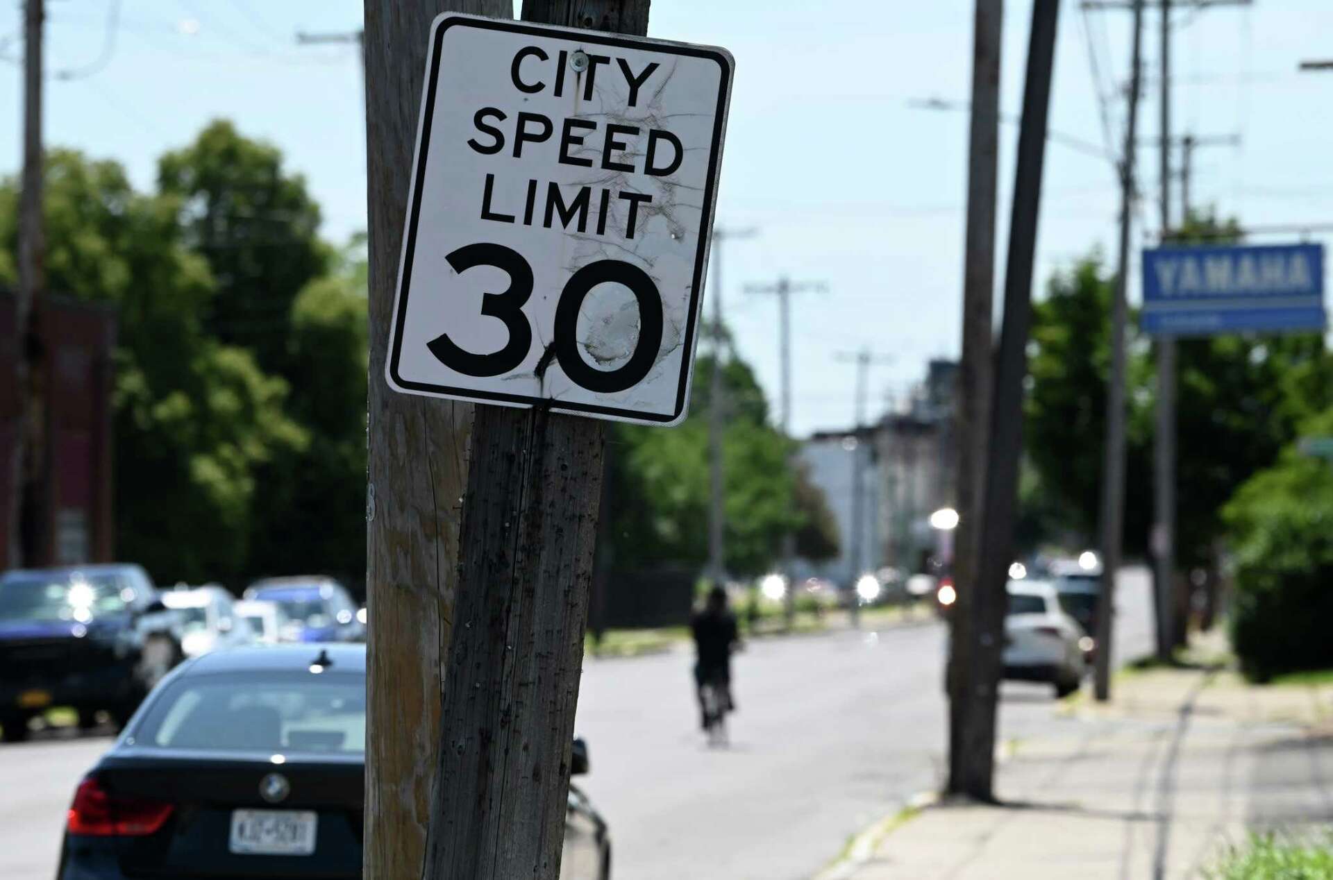 Albany drops speed limit to 25 mph