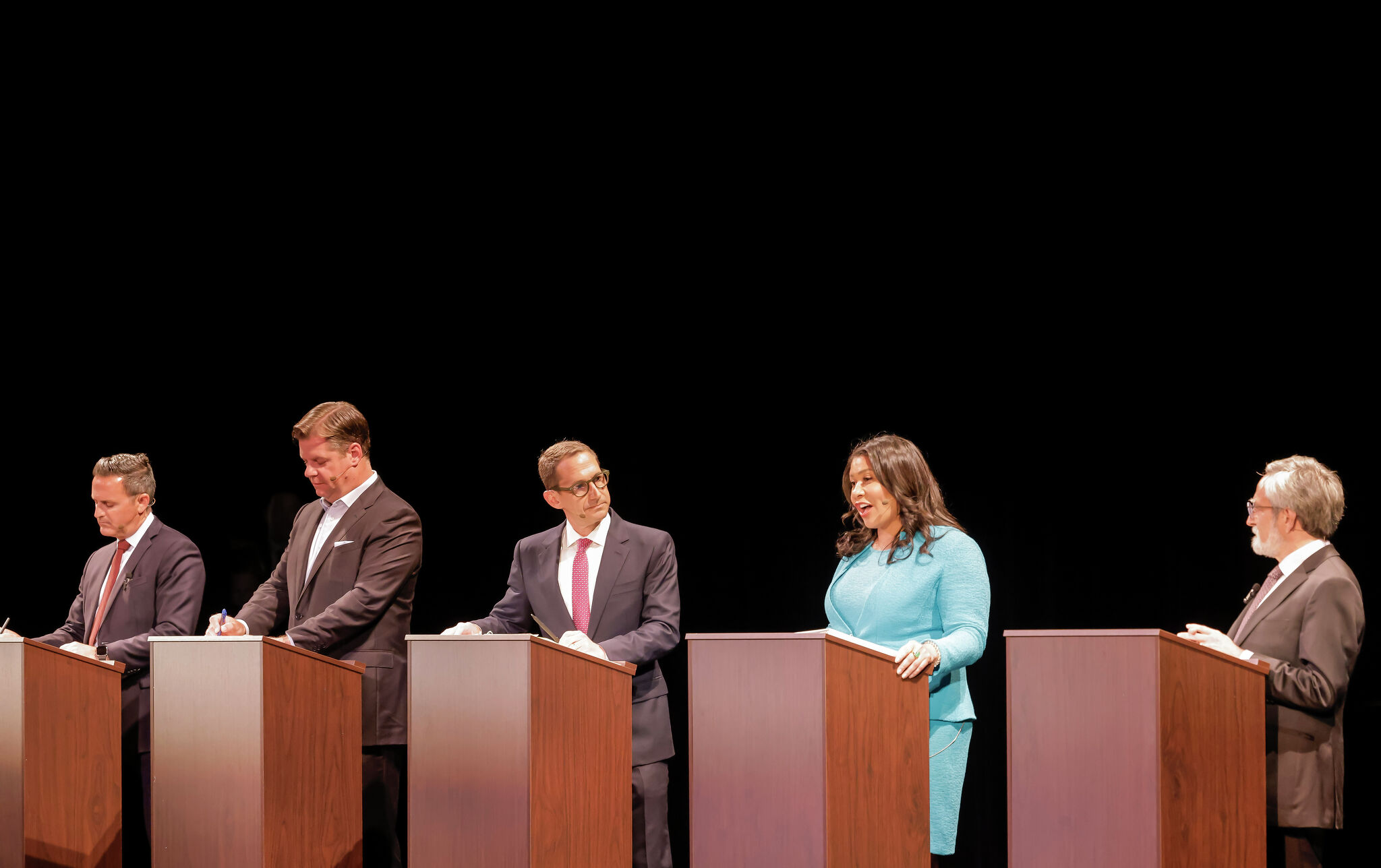 Emily Hoeven - Journalist Profile - Intelligent Relations