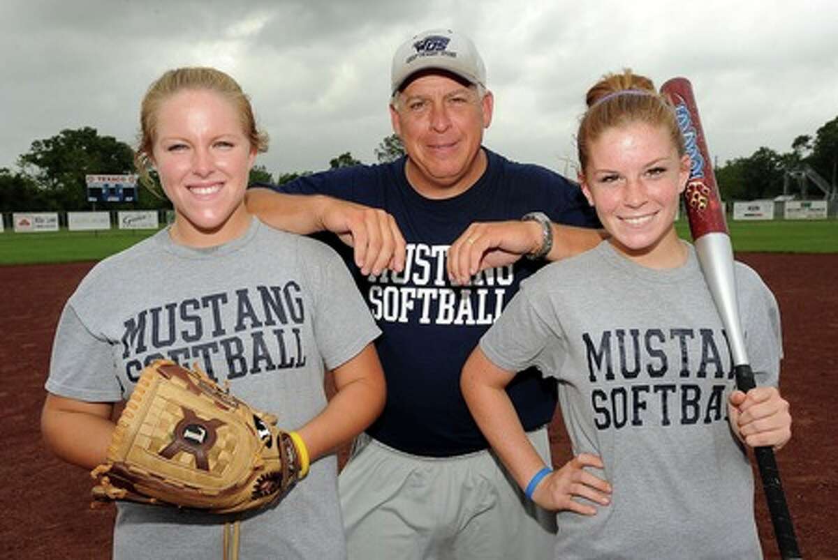 West Orange-Stark softball keeping it in the family