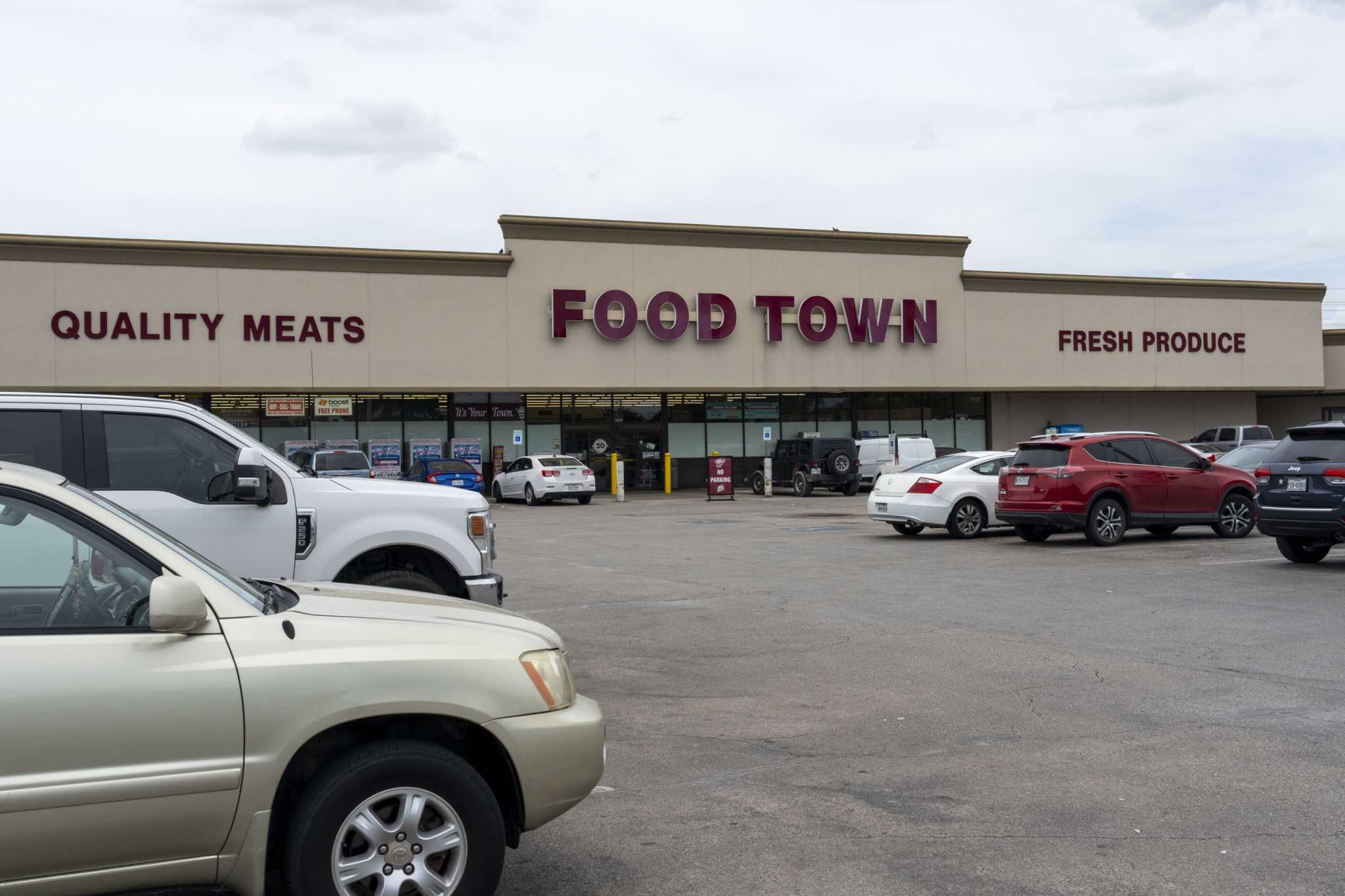 How Houston's Food Town got to 30 years in era of H-E-B domination