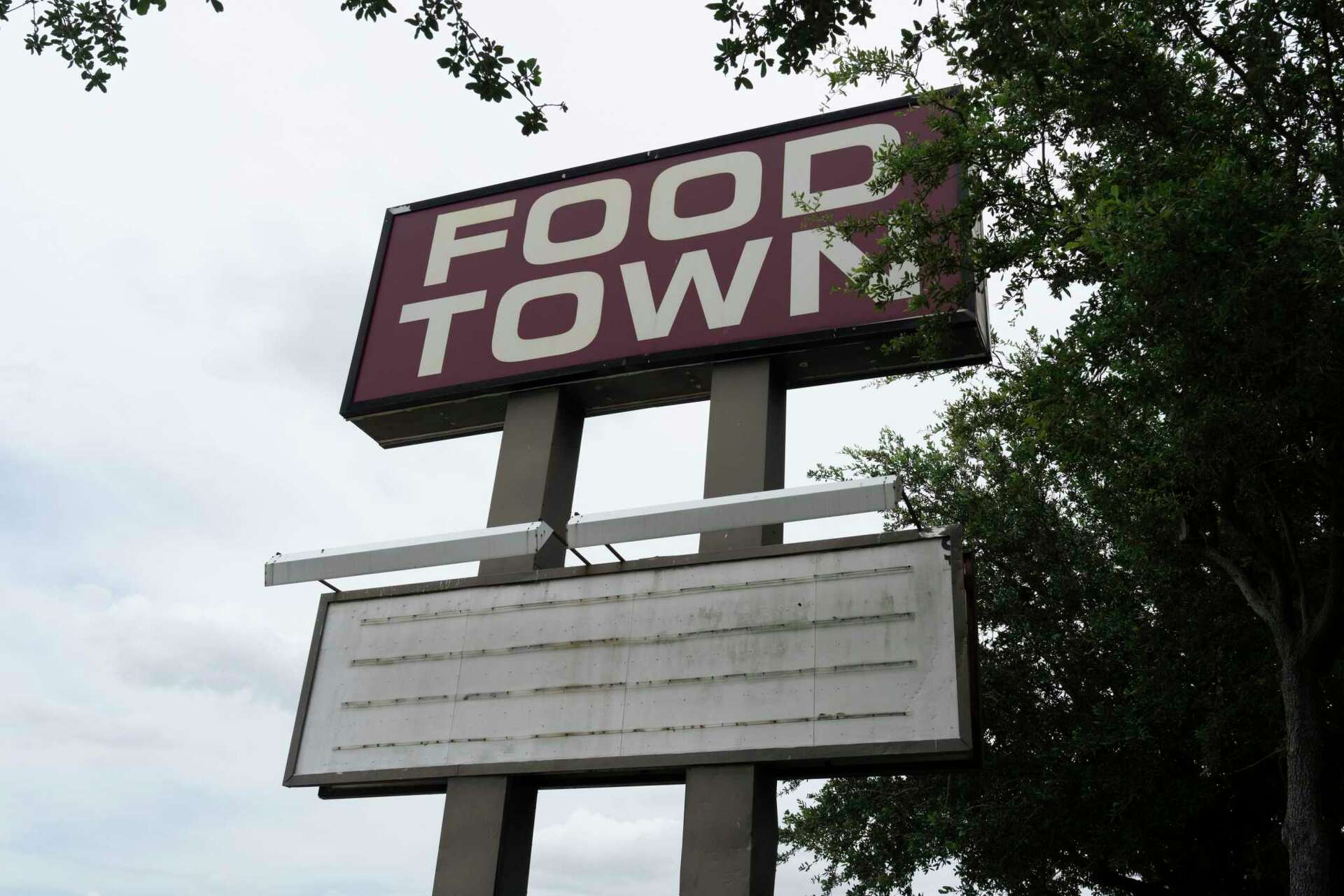 How Houston's Food Town got to 30 years in era of H-E-B domination