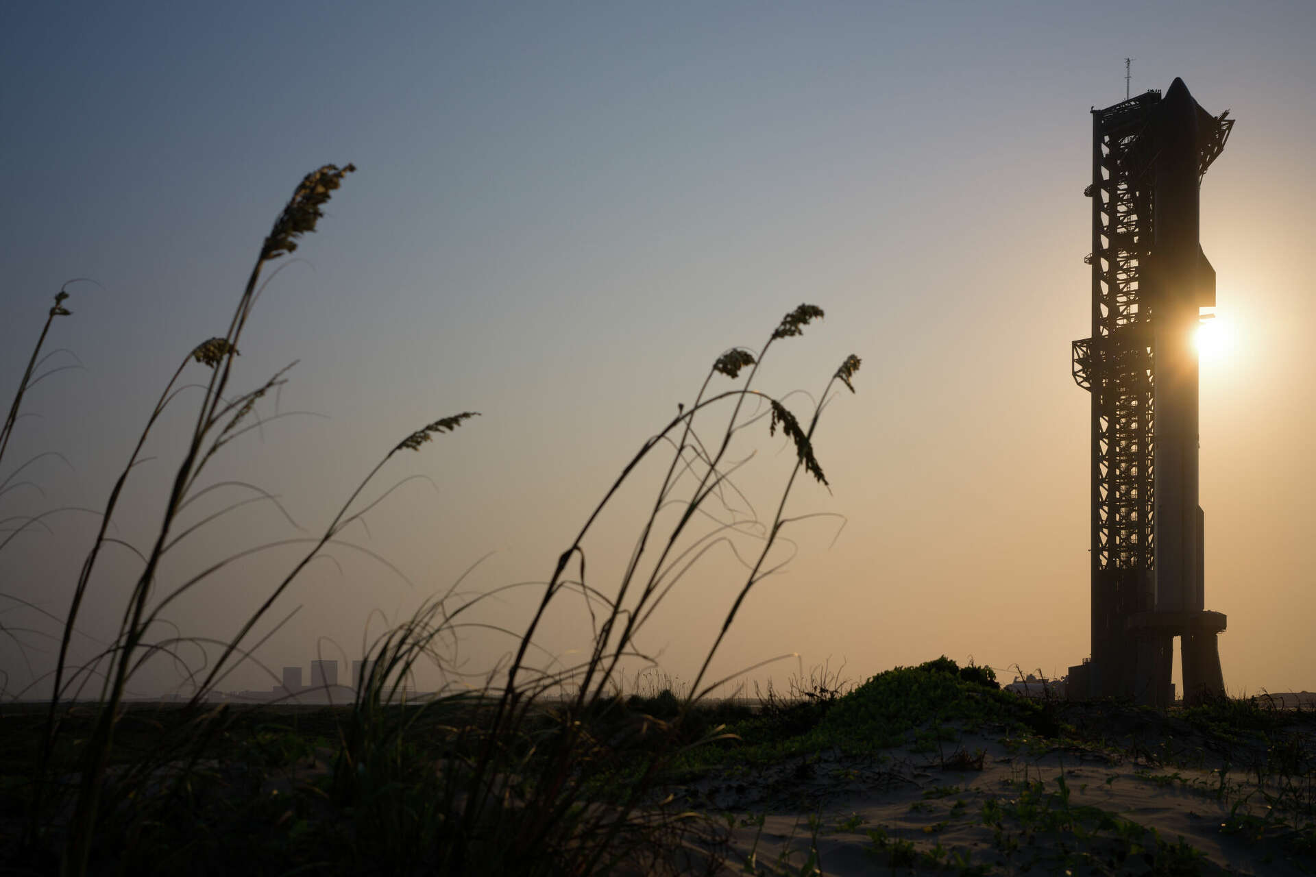 SpaceX is eying more Starship launch sites in Texas, Florida