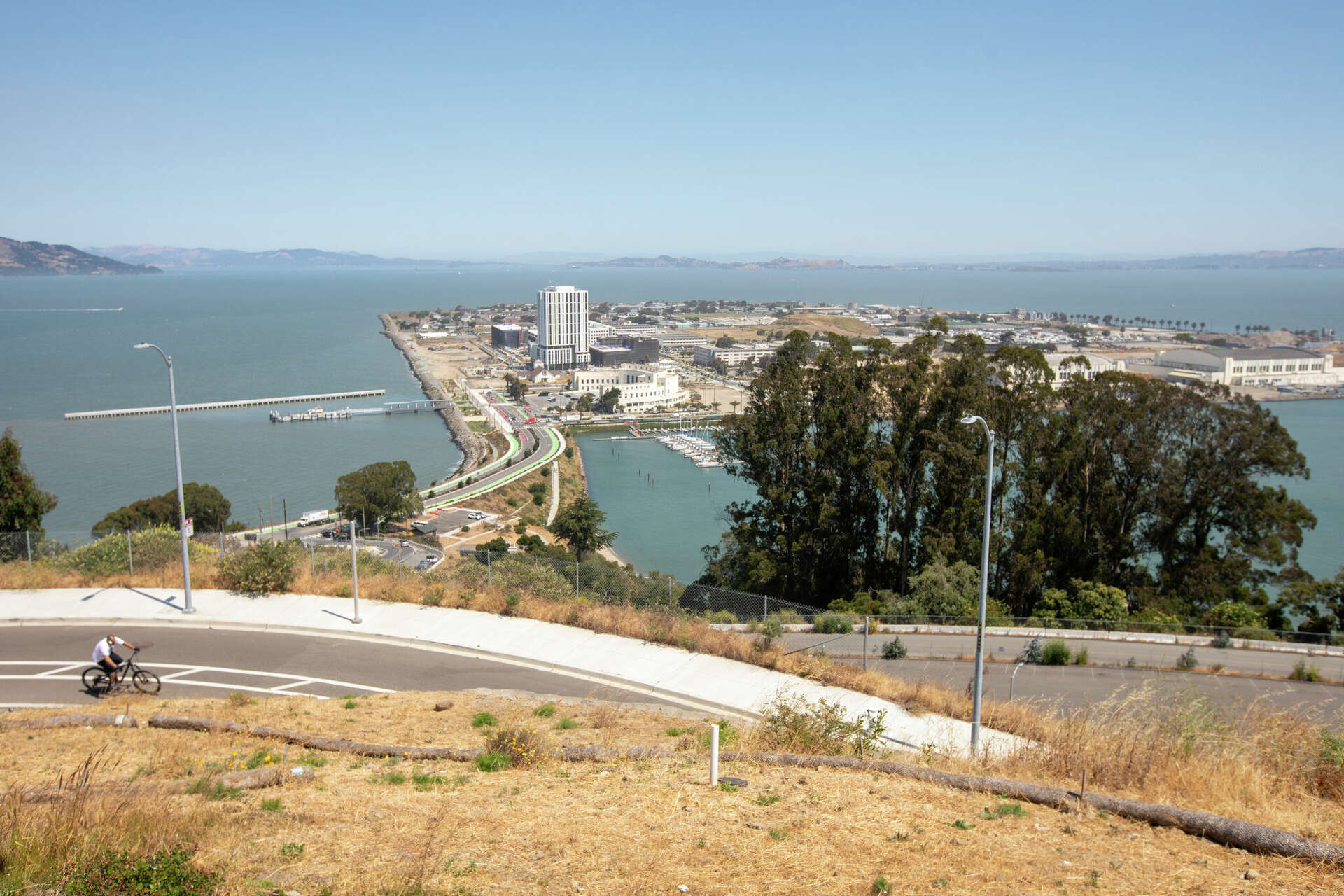 338-foot climb to SF's newest park offers towering views of the bay