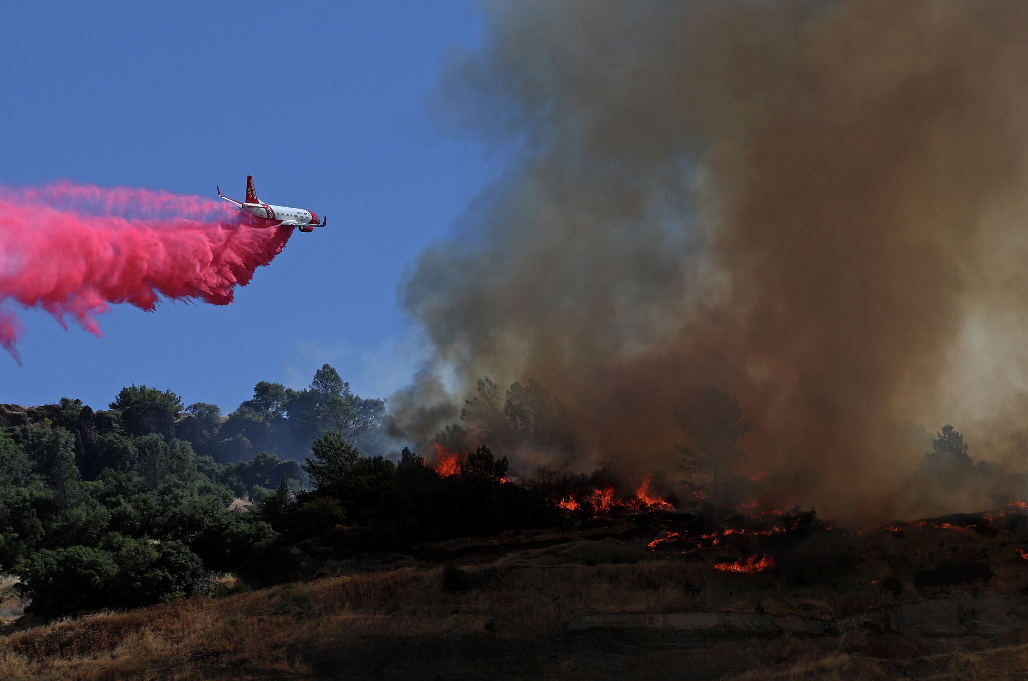 Northern California wildfire slows, allowing most to return home