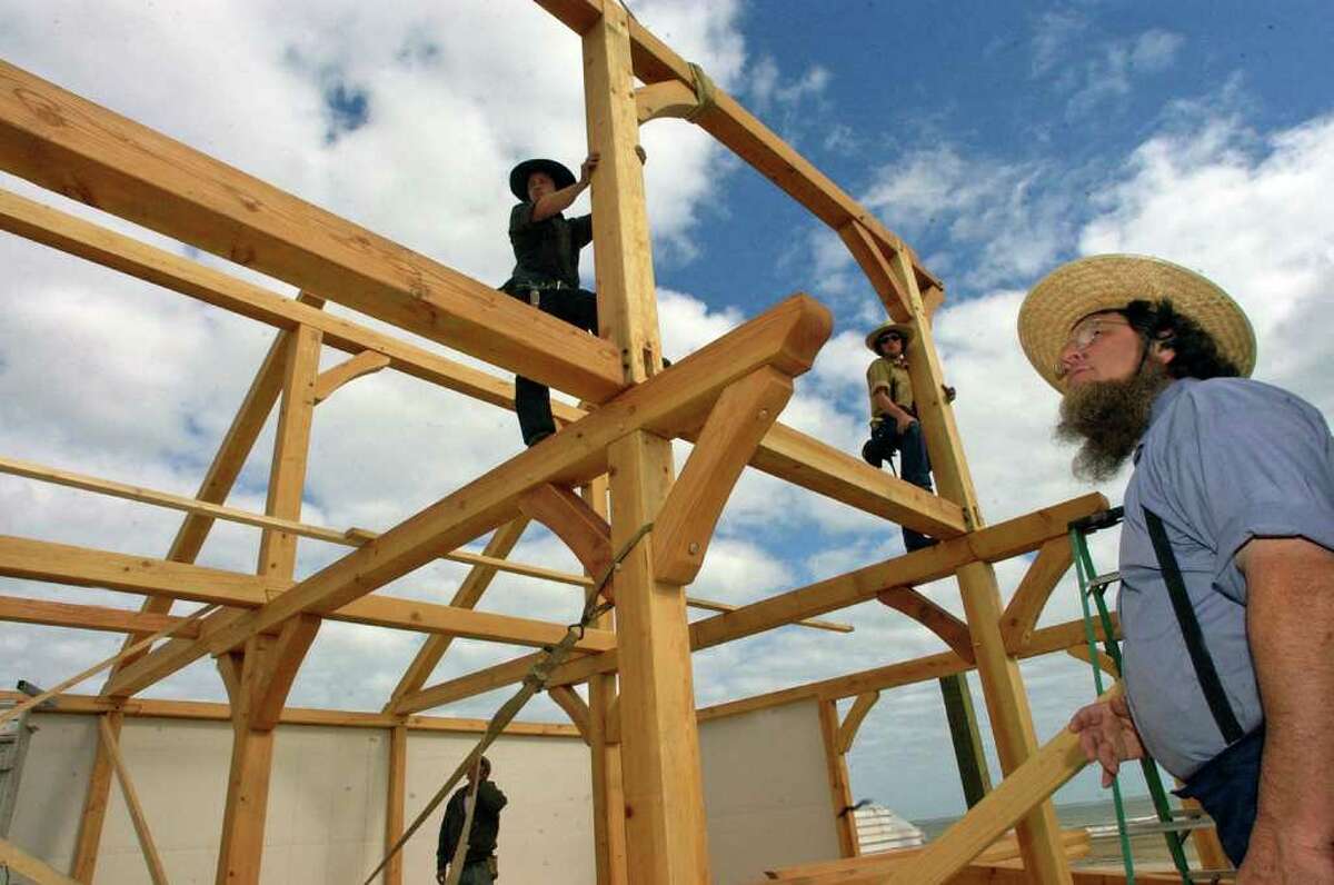 People Building House