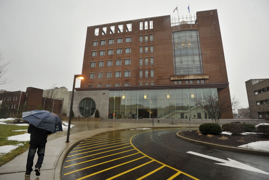 NY man pleads guilty to stealing $500K in a Greenwich romance scam