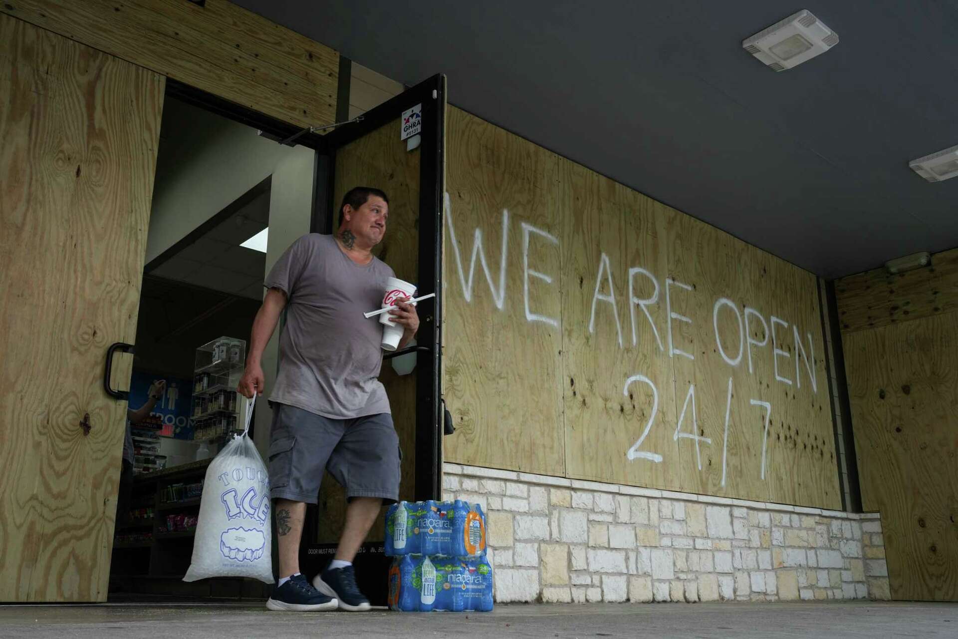Hurricane Beryl damage: Houston, League City see rain, wind