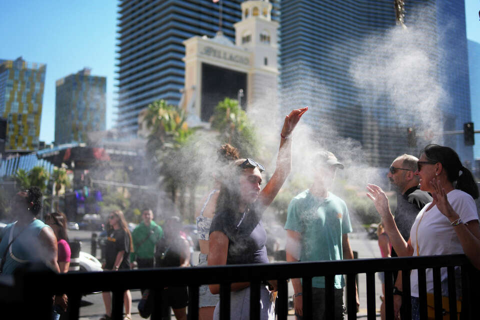 Las Vegas smashes all-time record high temperature by 3 degrees