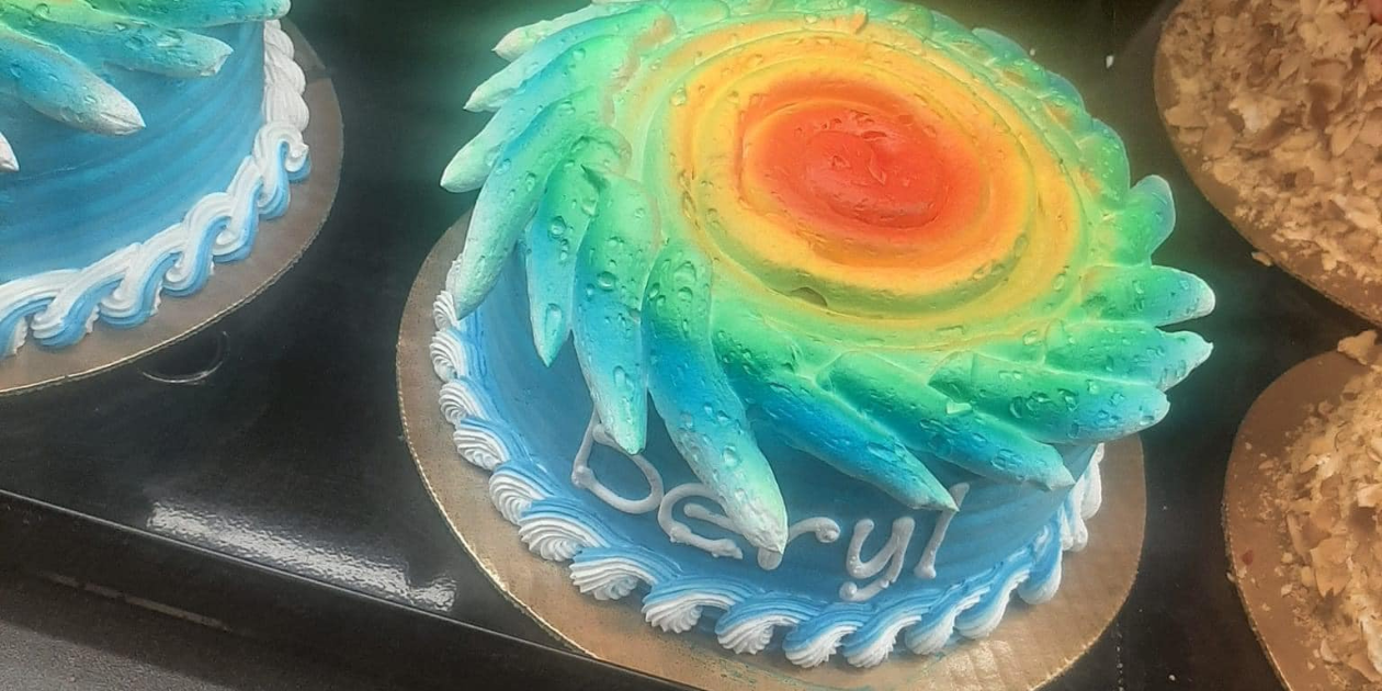 Texans sound off on H-E-B's Hurricane Beryl cake