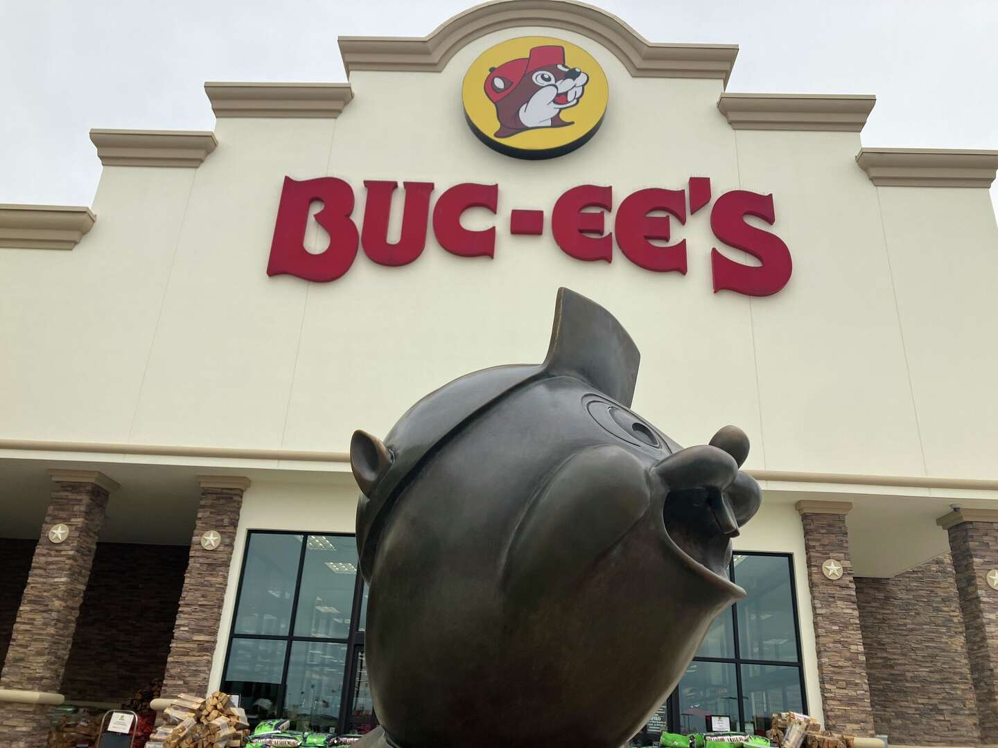 Buc-ee's sculptor talks mascot's 'limbo' status, redesign