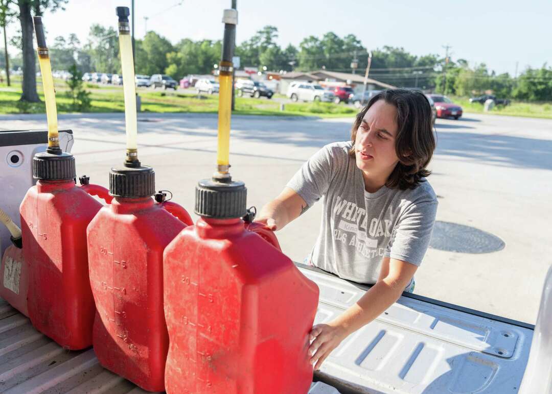 Houston residents pay for repairs, supplies after Hurricane Beryl