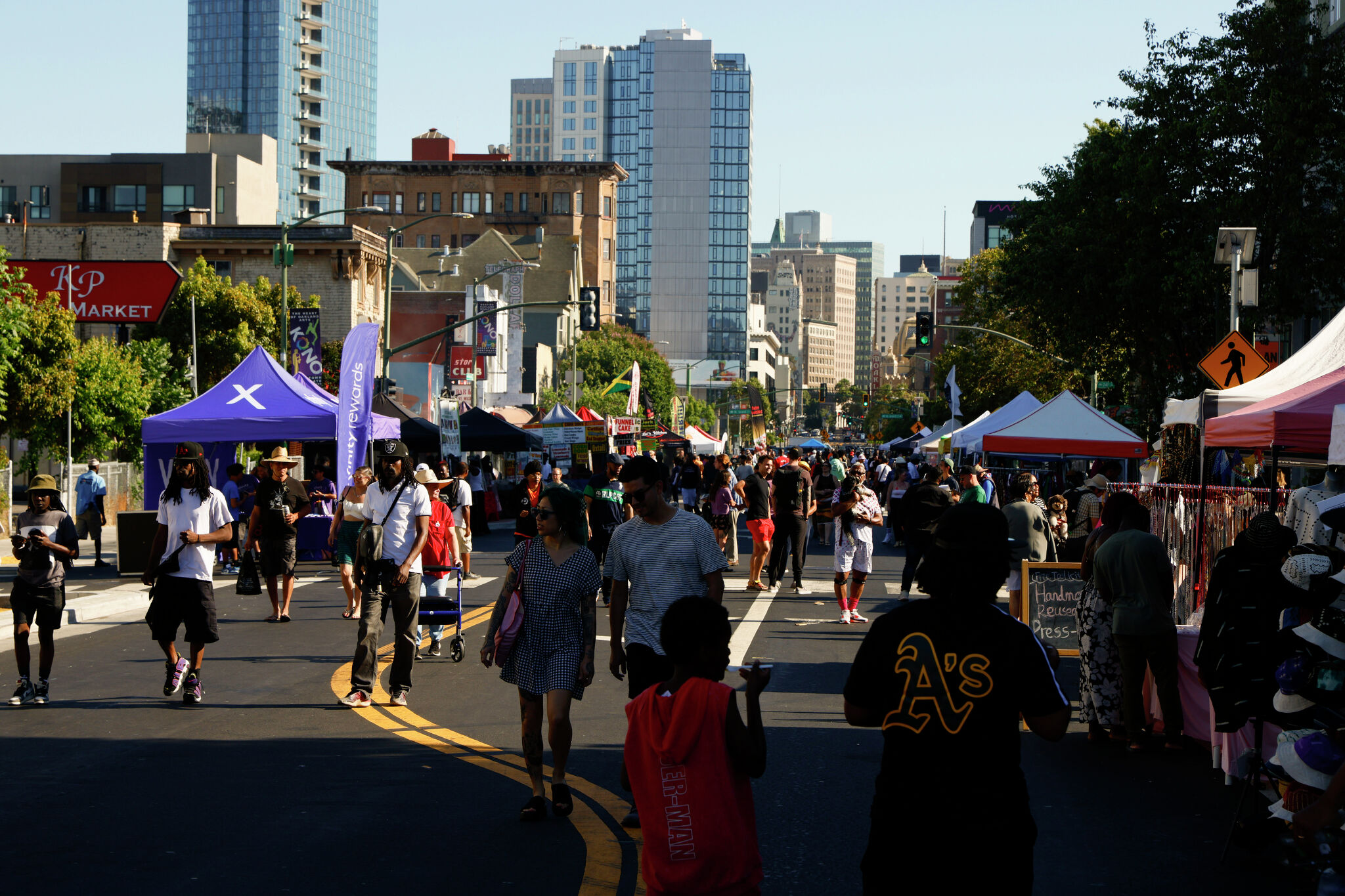 Oakland's popular First Fridays in jeopardy amid rising costs