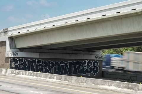 New Houston graffiti illustrates frustration with CenterPoint outages