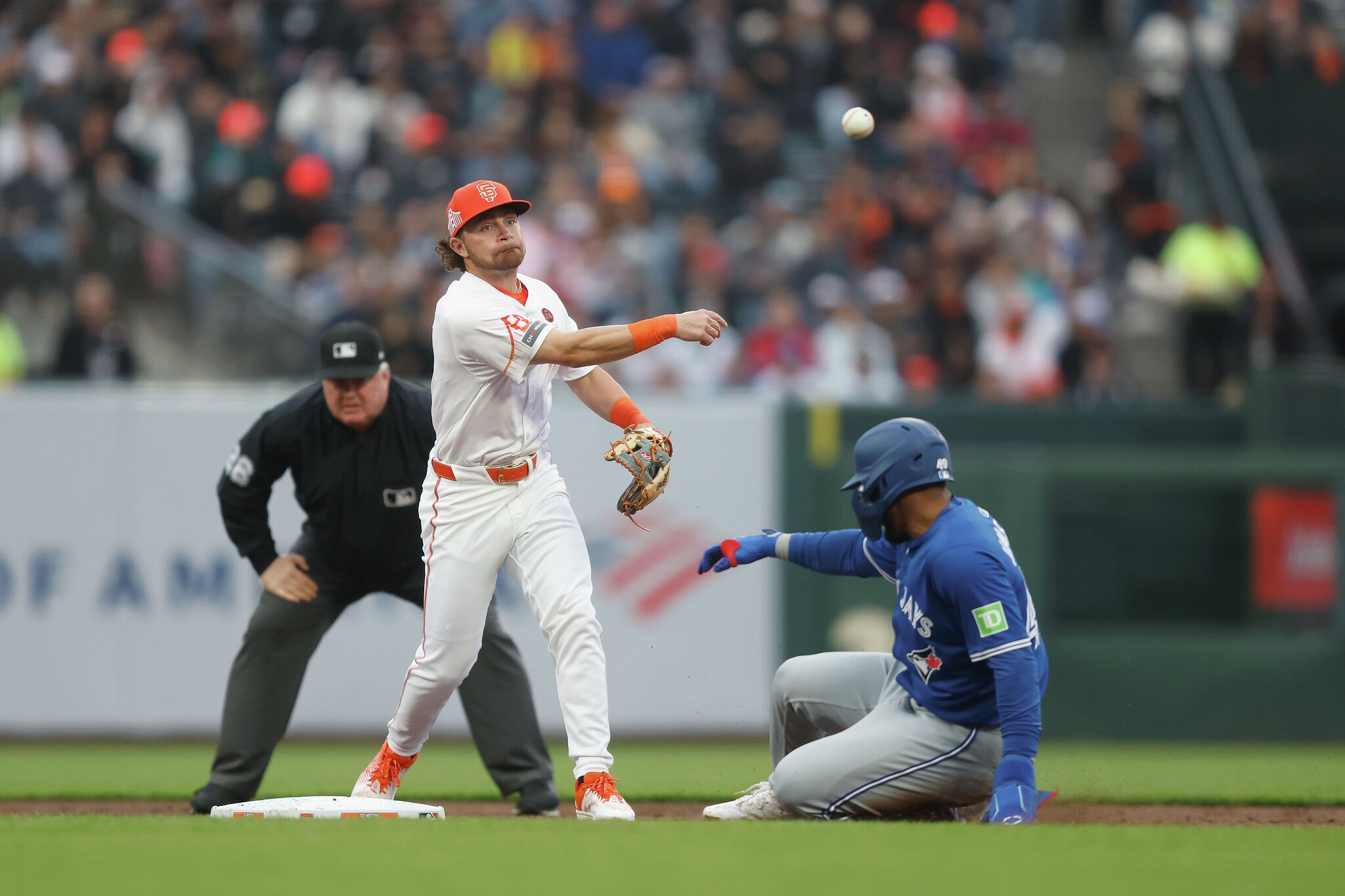 What the Giants’ options at shortstop look like now, going into 2025