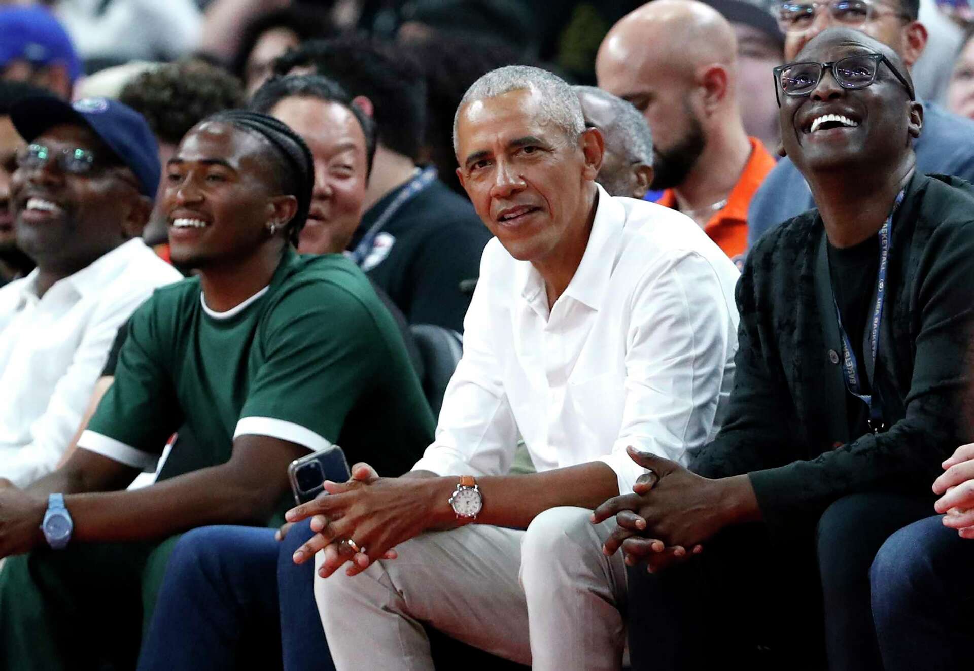 Stephen Curry shines as U.S. rolls Canada in first pre-Olympic outing