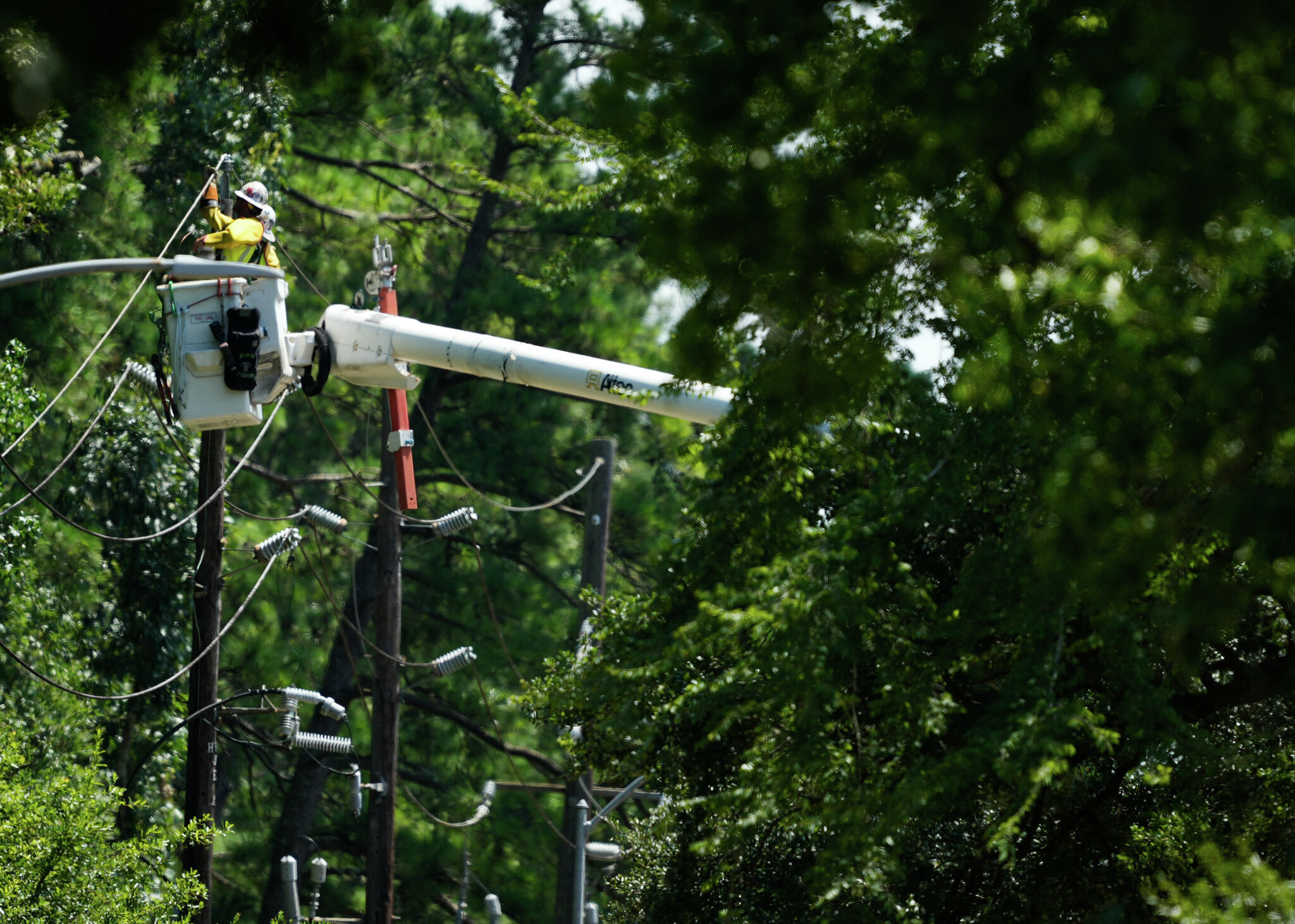 What CenterPoint’s $2 billion resiliency plan means for Houston