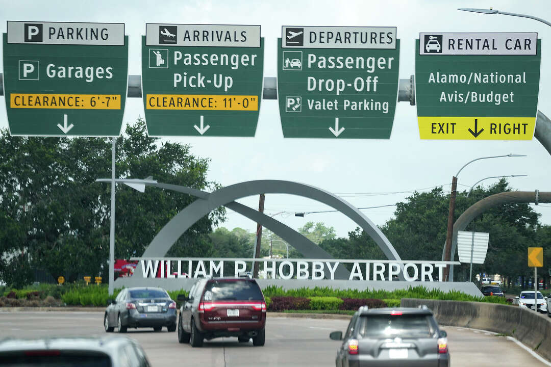 Bush, Hobby airports have more staff, shorter waits days after Beryl