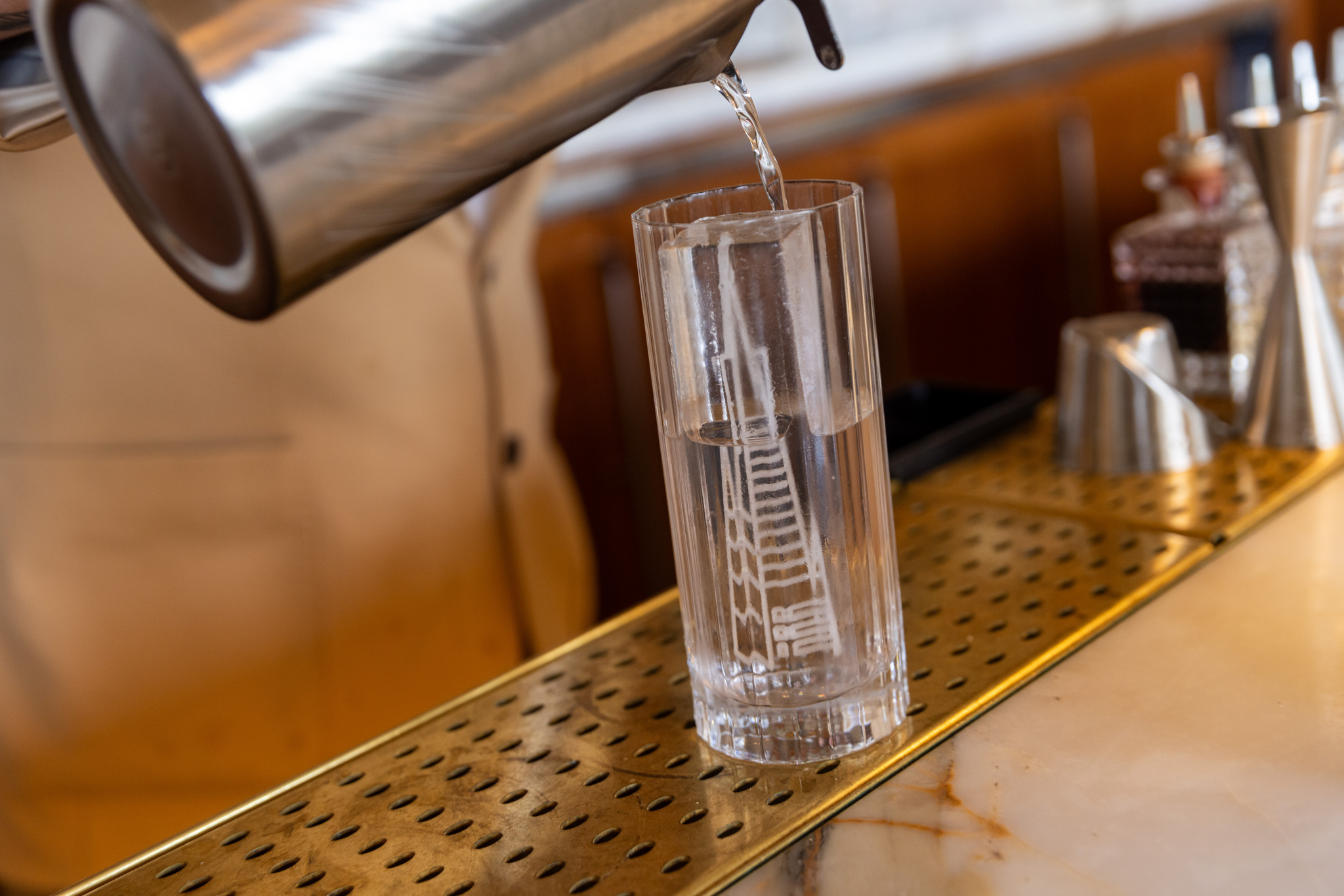 How an SF Italian restaurant fit the Transamerica Pyramid into a glass