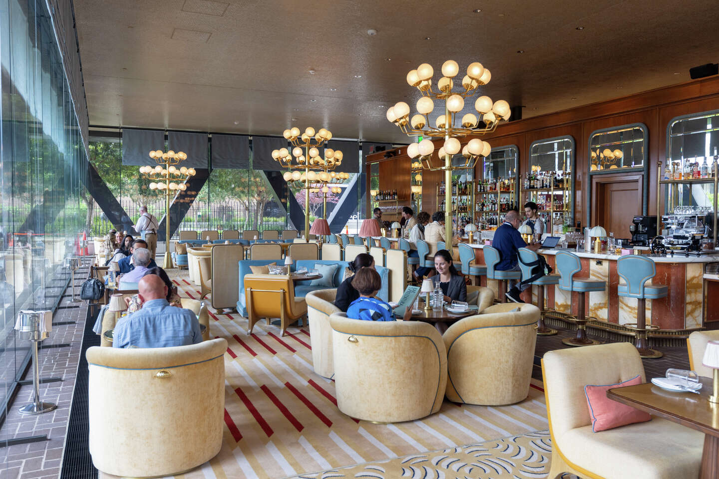 How an SF Italian restaurant fit the Transamerica Pyramid into a glass