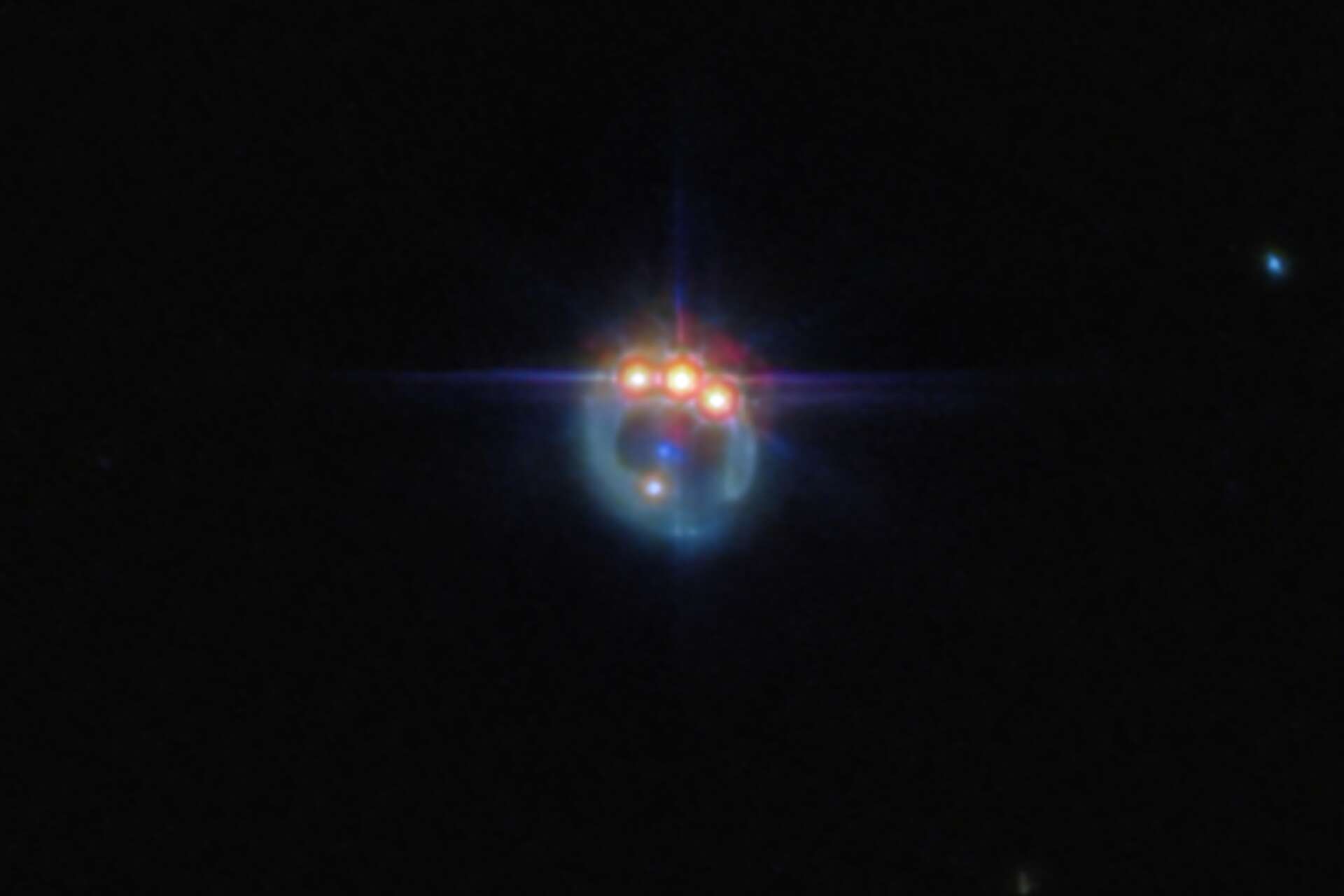 Quasar looks like a diamond ring in new NASA image