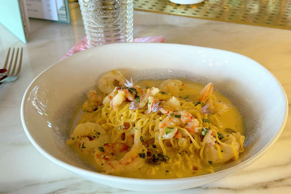How an SF Italian restaurant fit the Transamerica Pyramid into a glass
