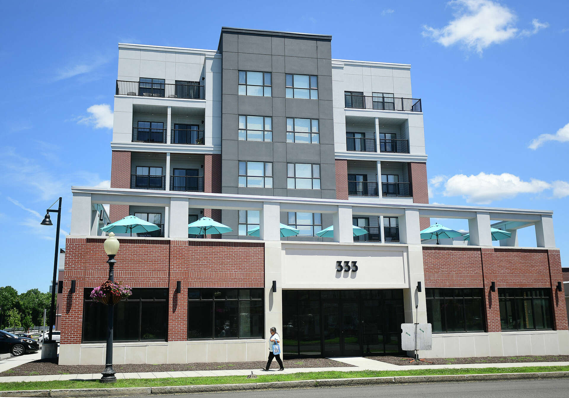 Danbury builder seeks apartment sign three times larger than permitted