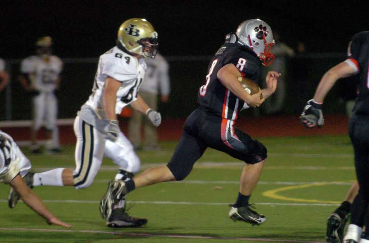 Pomperaug tops Barlow to win fifth straight