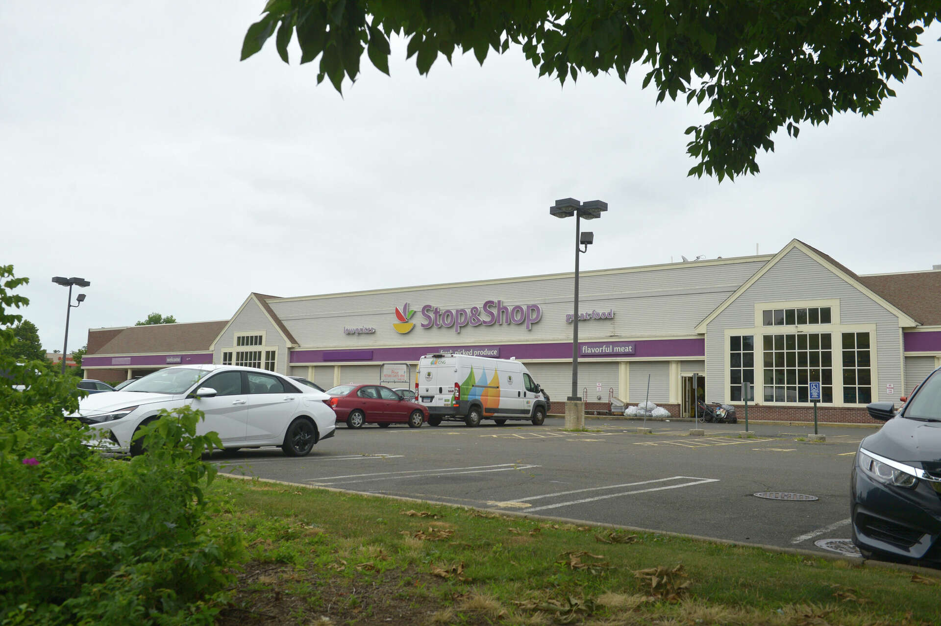 Five Connecticut Stop & Shop locations to close later this year