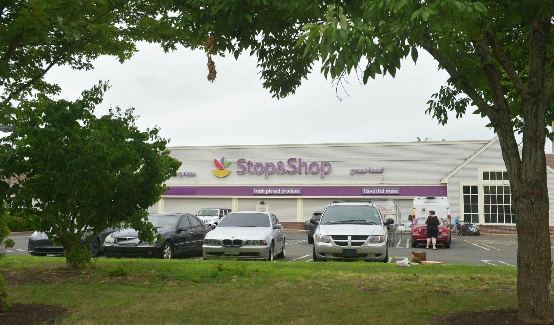 Five Connecticut Stop & Shop locations to close later this year