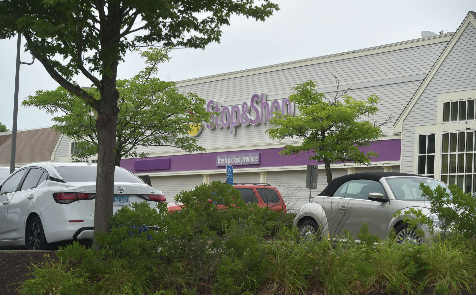 Five Connecticut Stop & Shop locations to close later this year