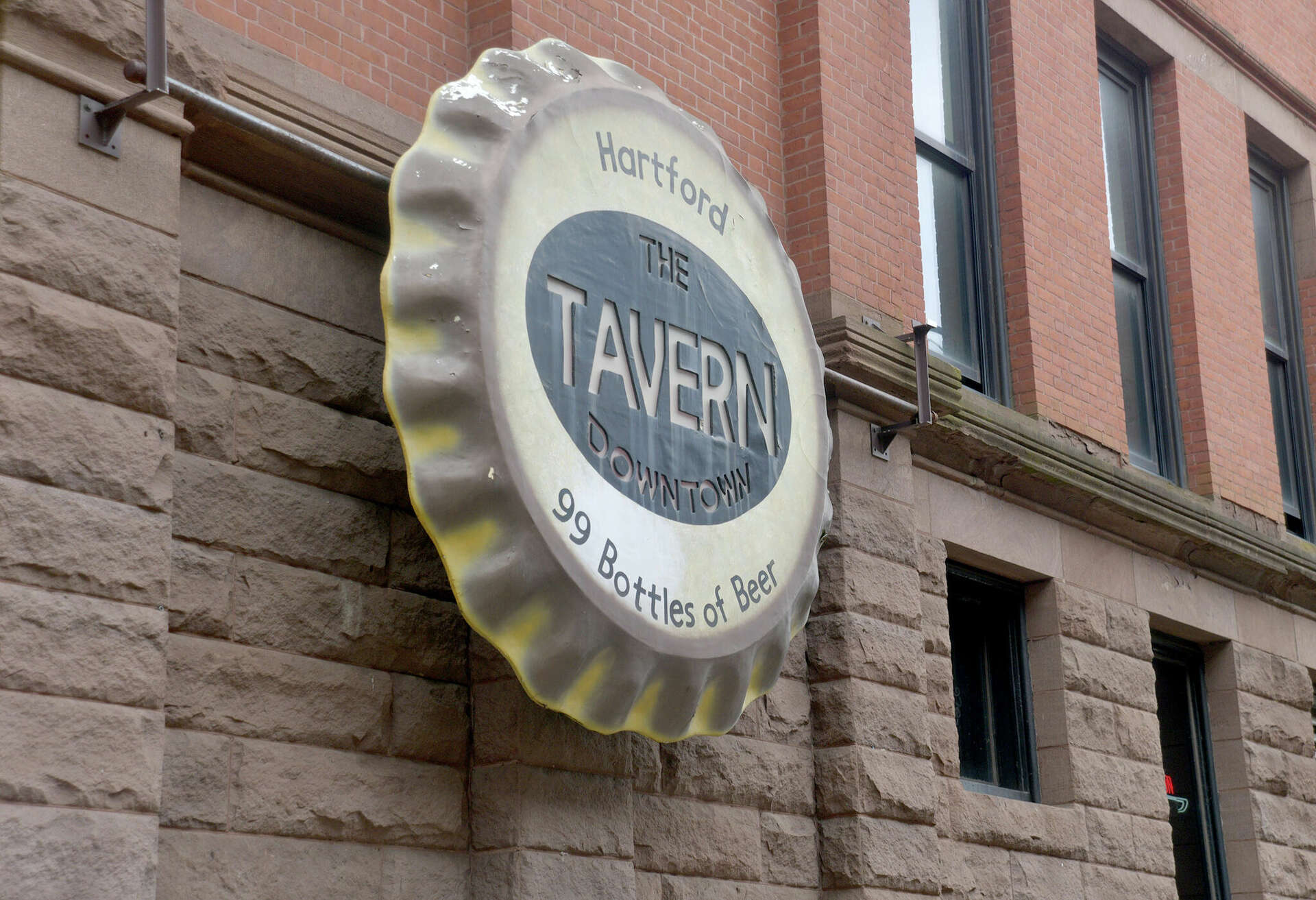 Hartford's Tavern Downtown restaurant closes as it faced eviction