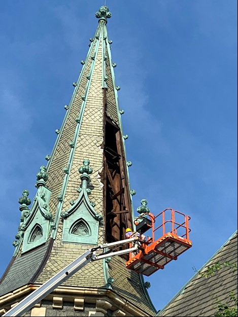 Work begins to save storm-damaged steeple