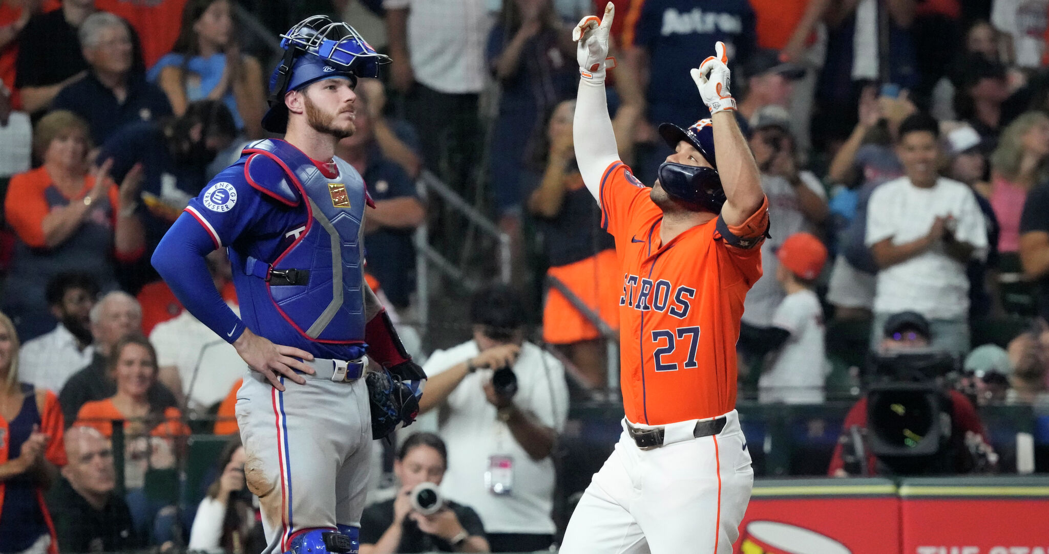 Houston Astros defeat Texas Rangers for 50th win of season