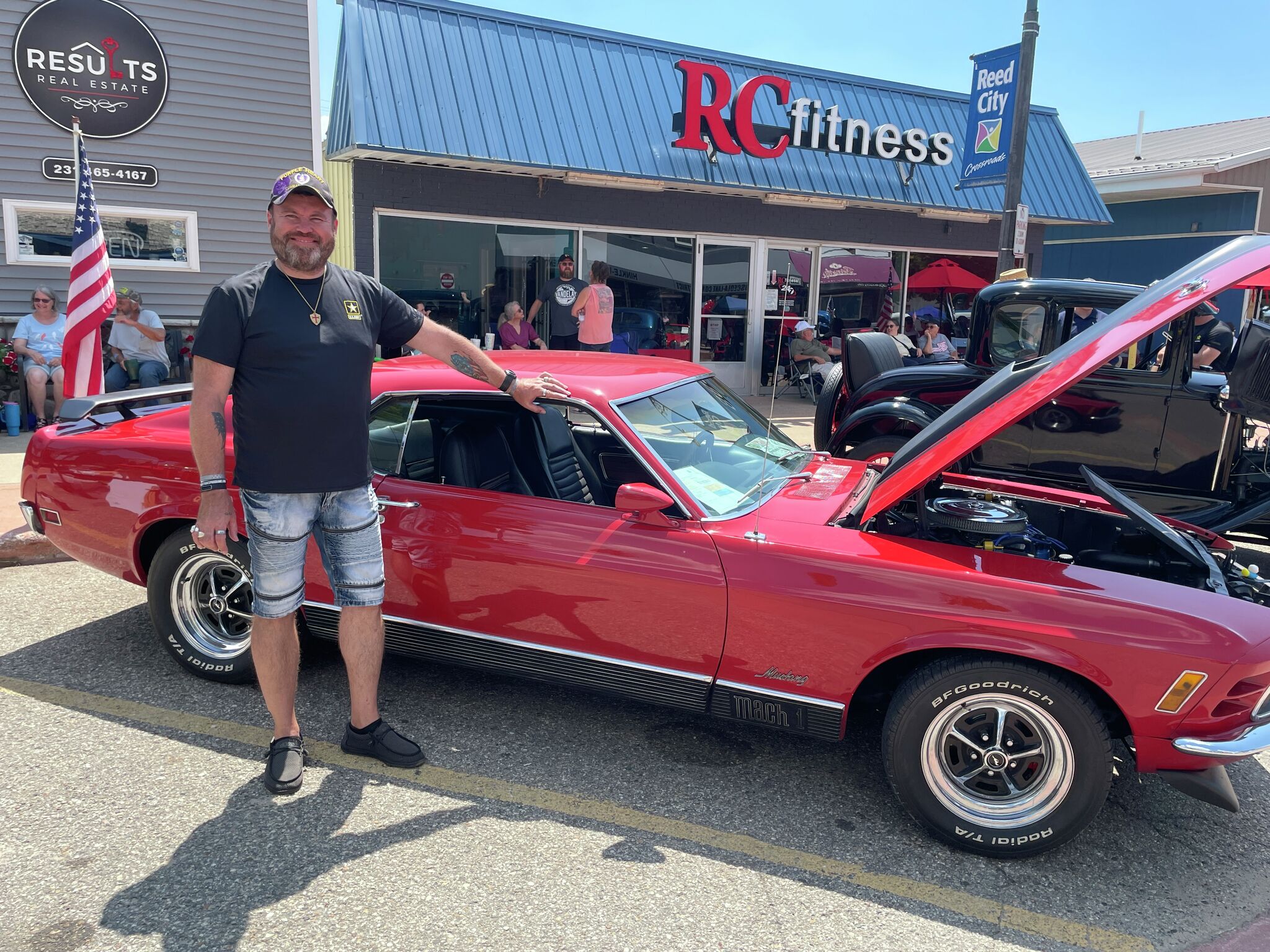 West Michigan car show raises money for memorial to fallen soldiers