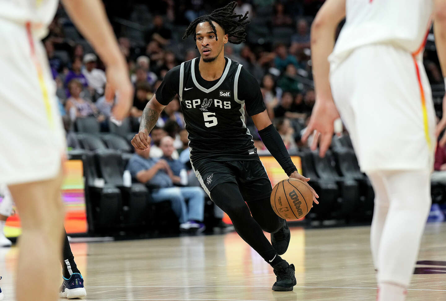 Former UConn guard Stephon Castle scores first NBA points for Spurs