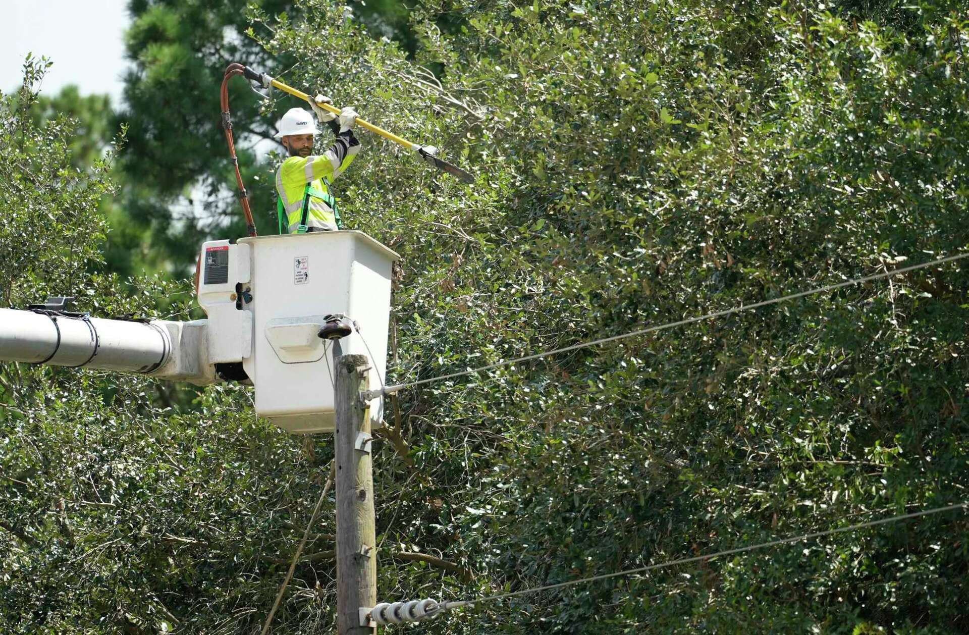CenterPoint outages: More than 40K still without power in Houston