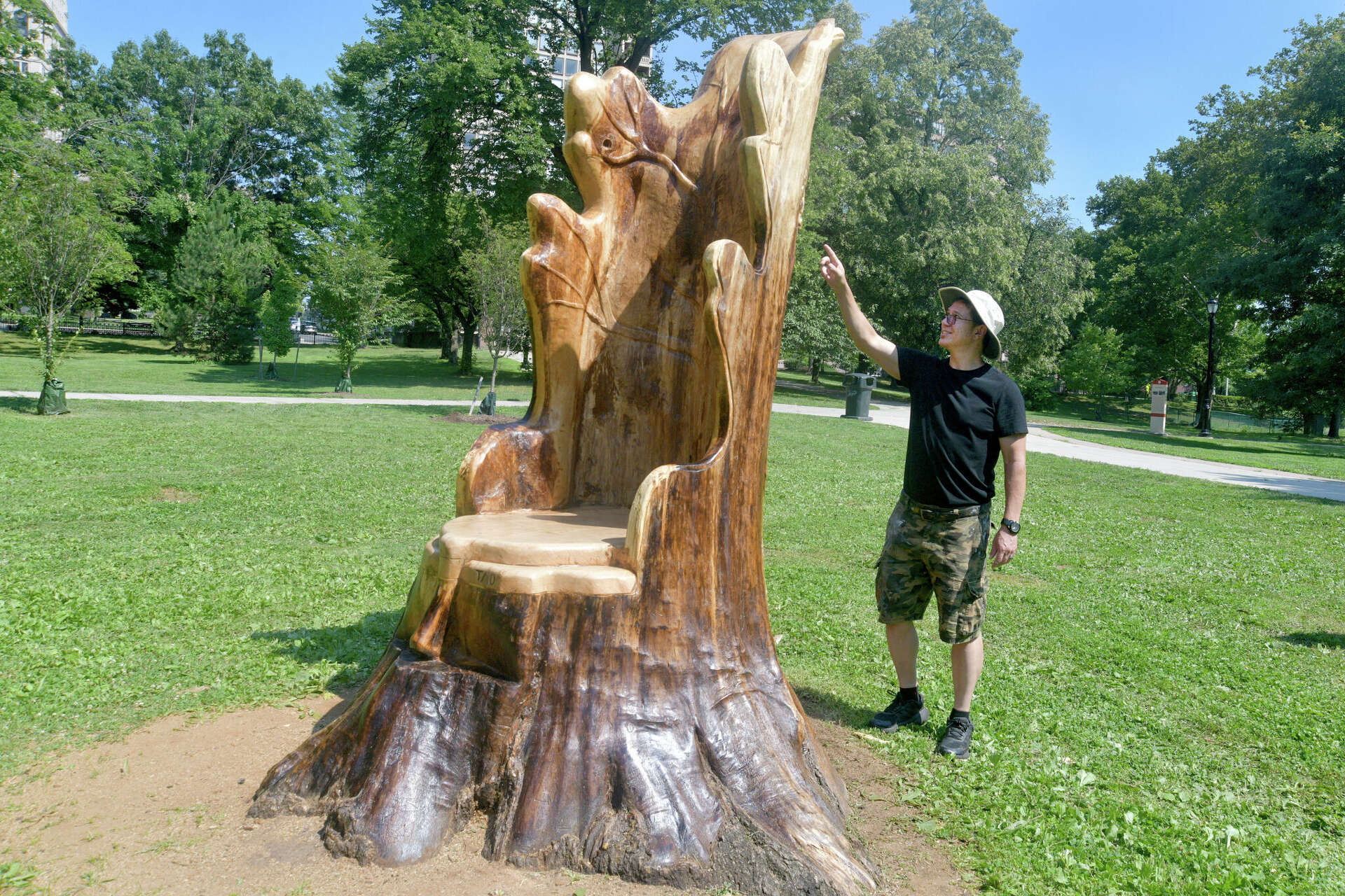 Hartford muralist Tao LaBossiere dies at age 55