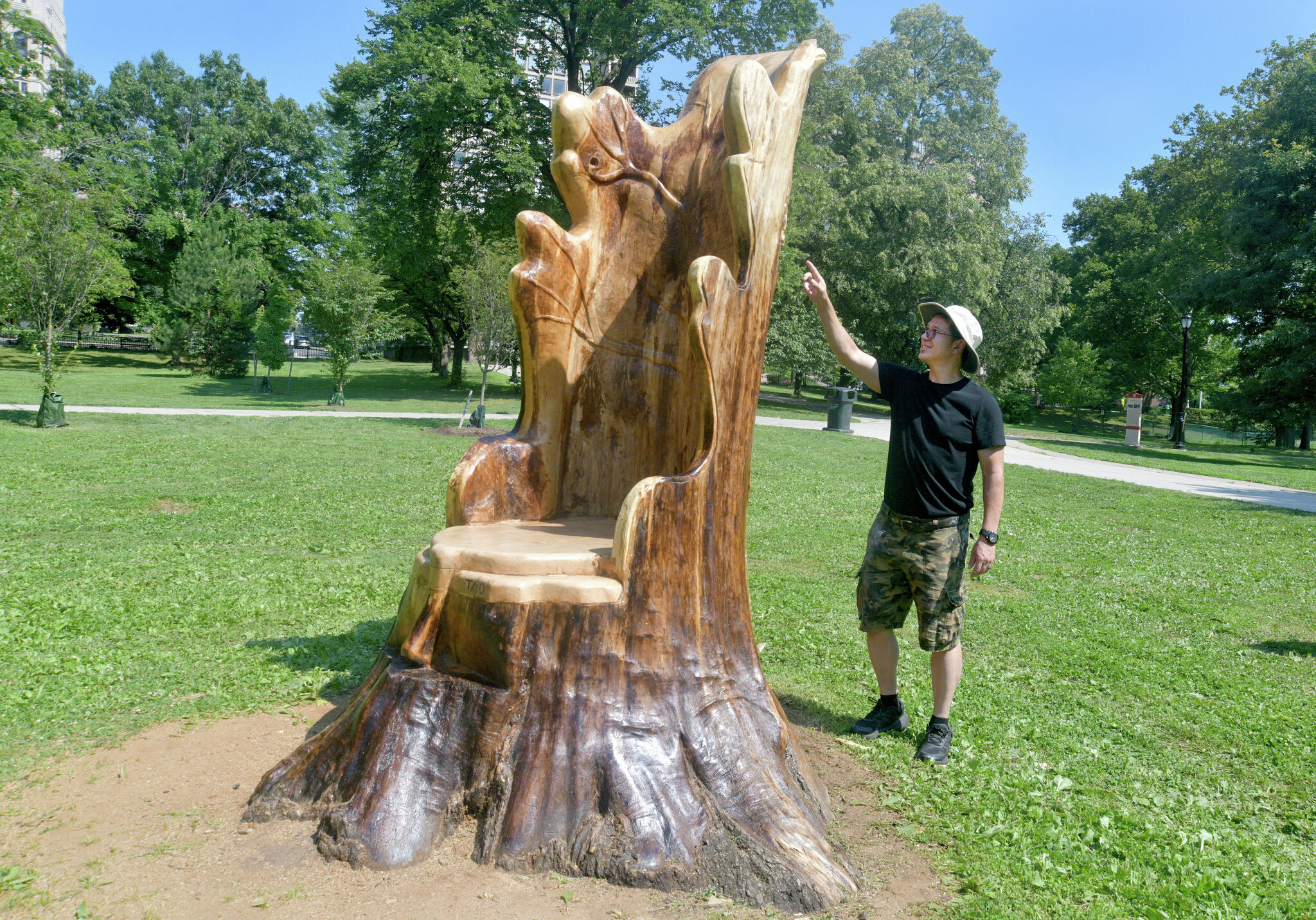 Hartford muralist Tao LaBossiere dies at age 55