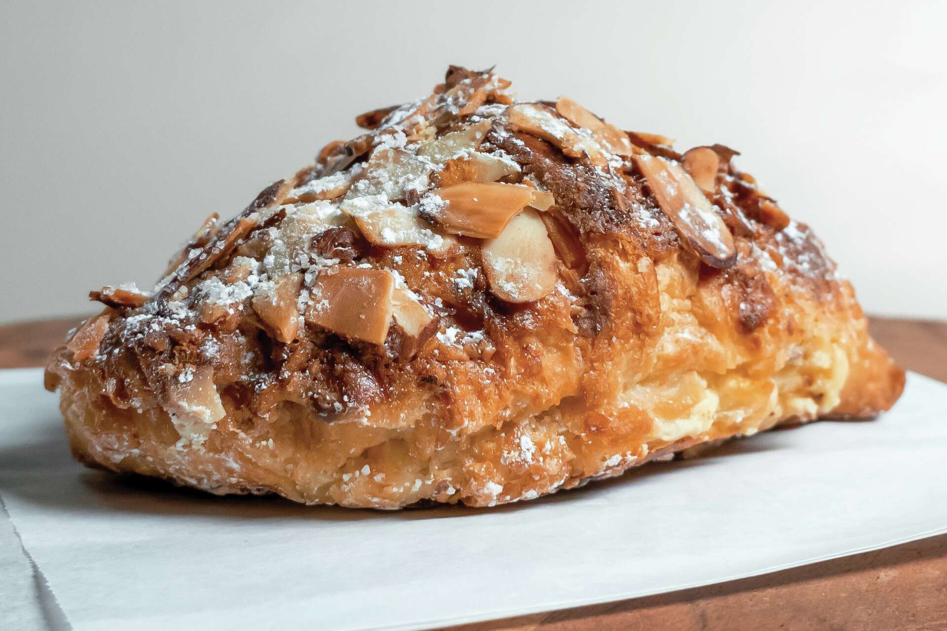 Mexican bakeshop crossing the border, expands to Laredo in South Texas