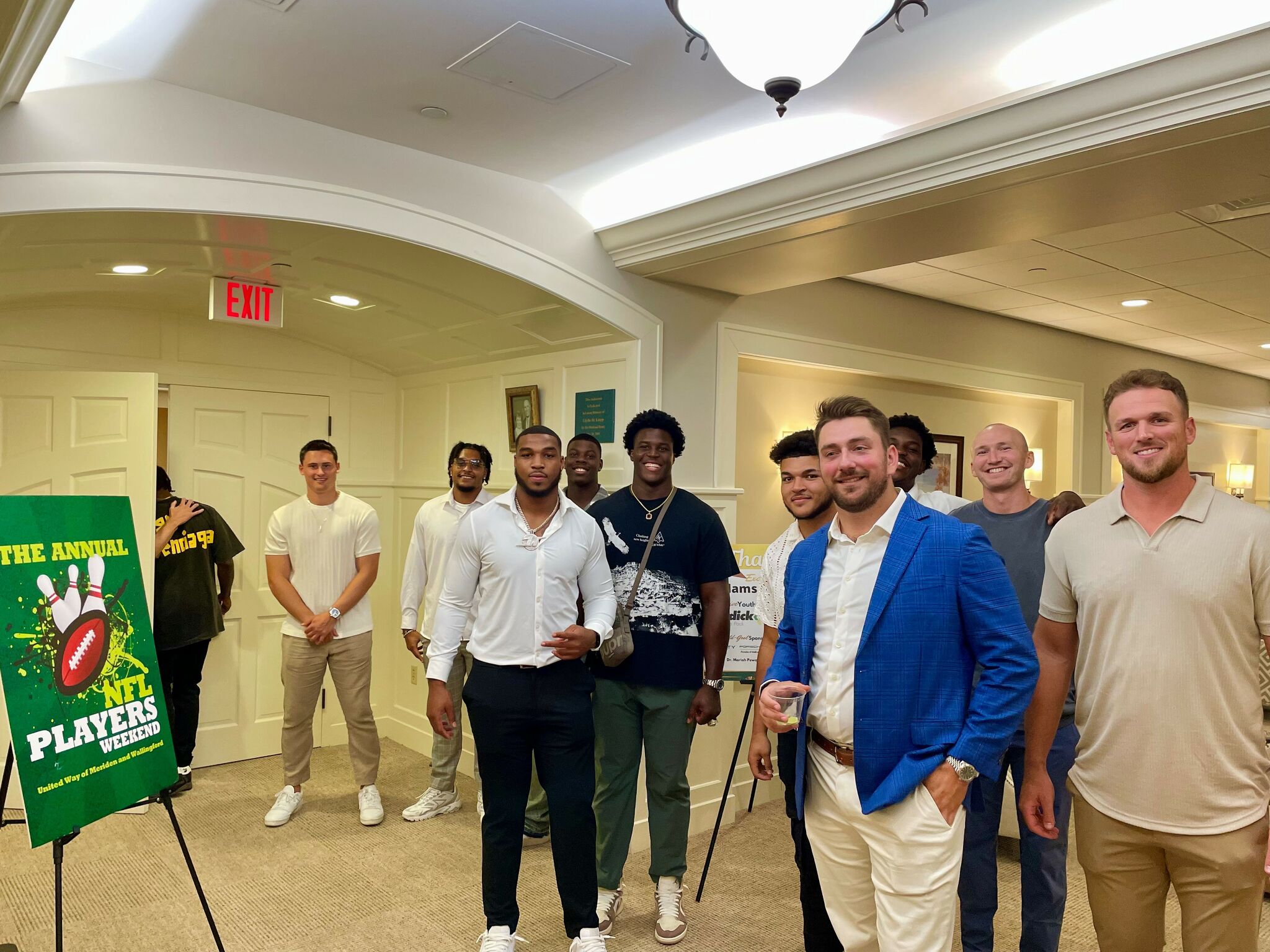 NFL Players come out to Wallingford to raise thousands for United Way