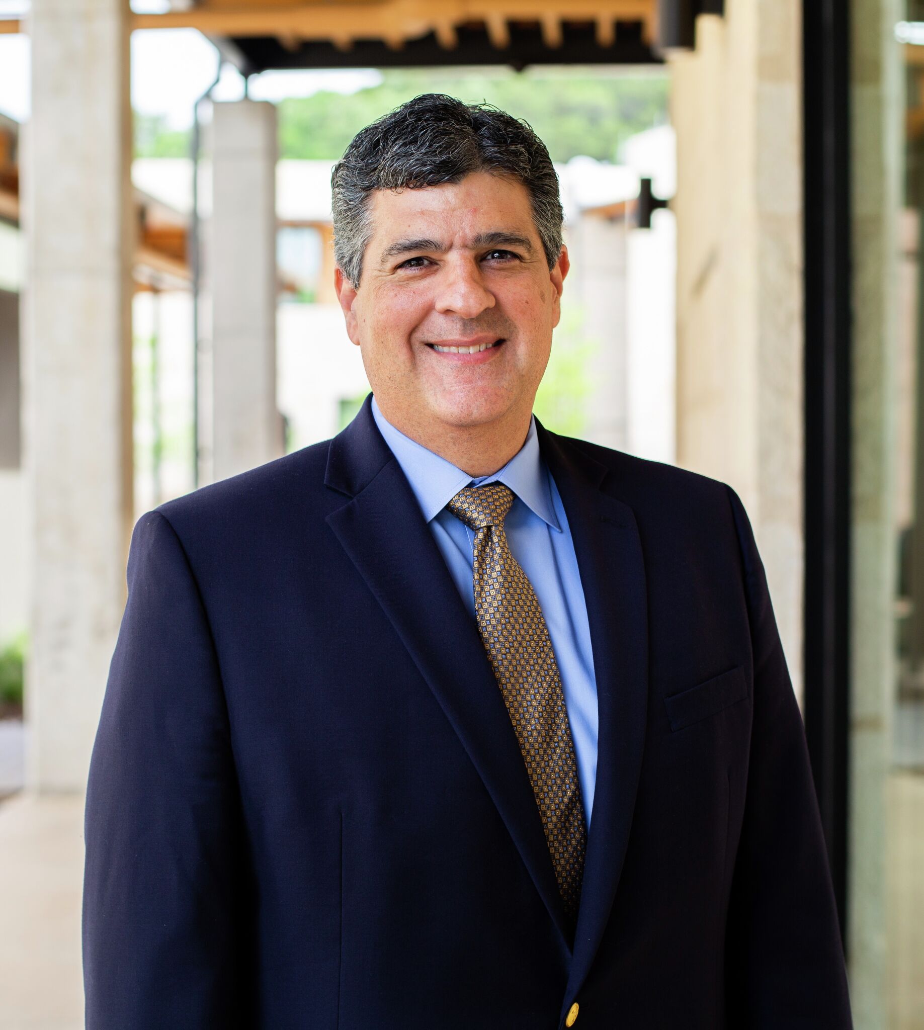 UISD names lone finalist for superintendent as LISD's Gerardo Cruz