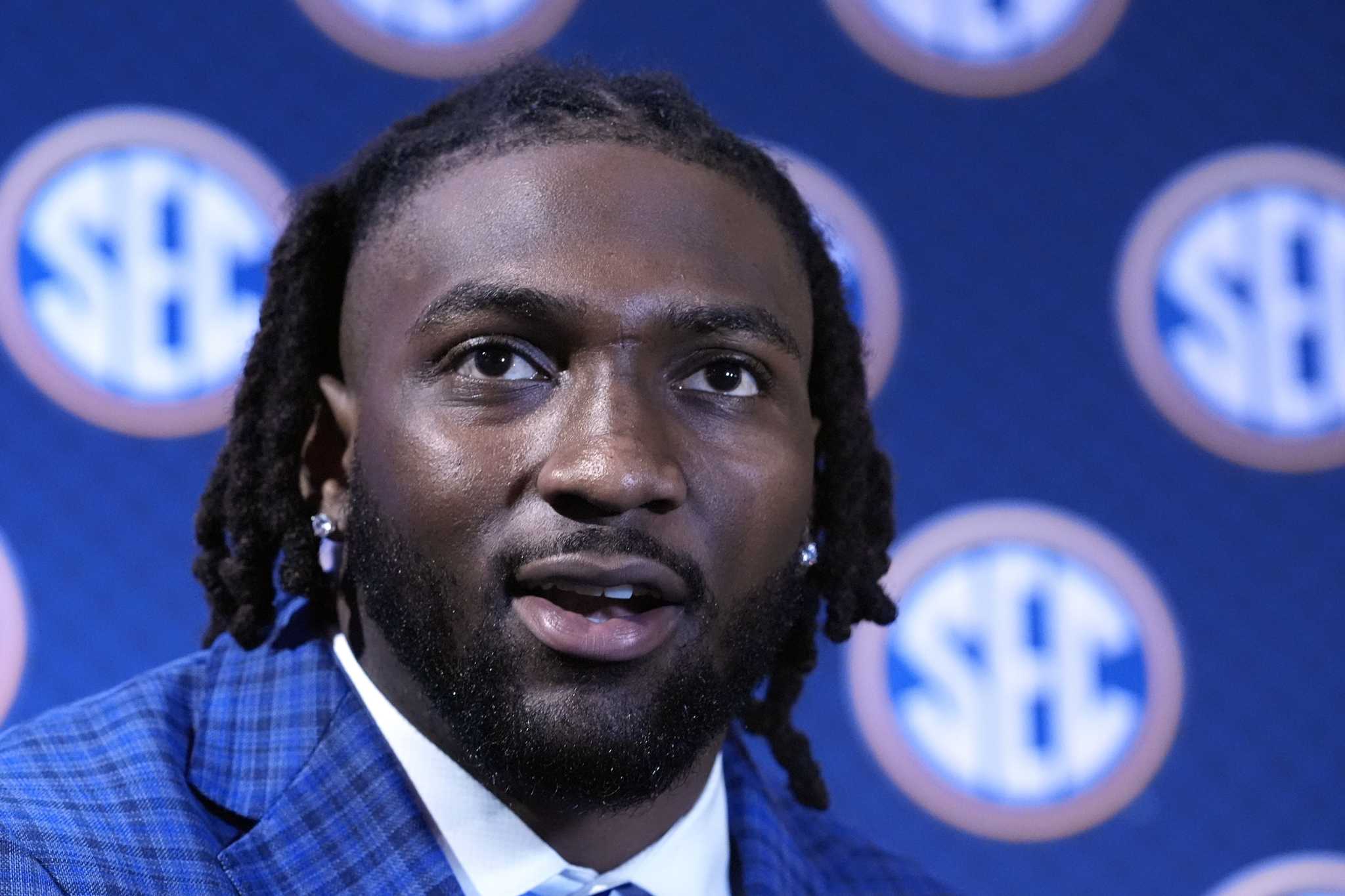 Texas A&M football: Shemar Turner beefs up to bolster defensive line