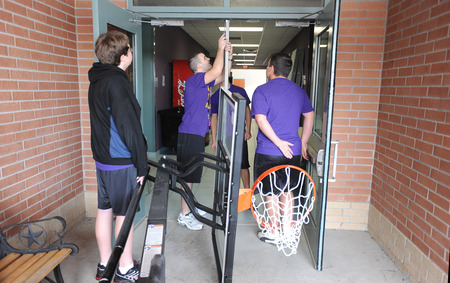 Homes away from home: Sabine Pass High School teams make do after Ike