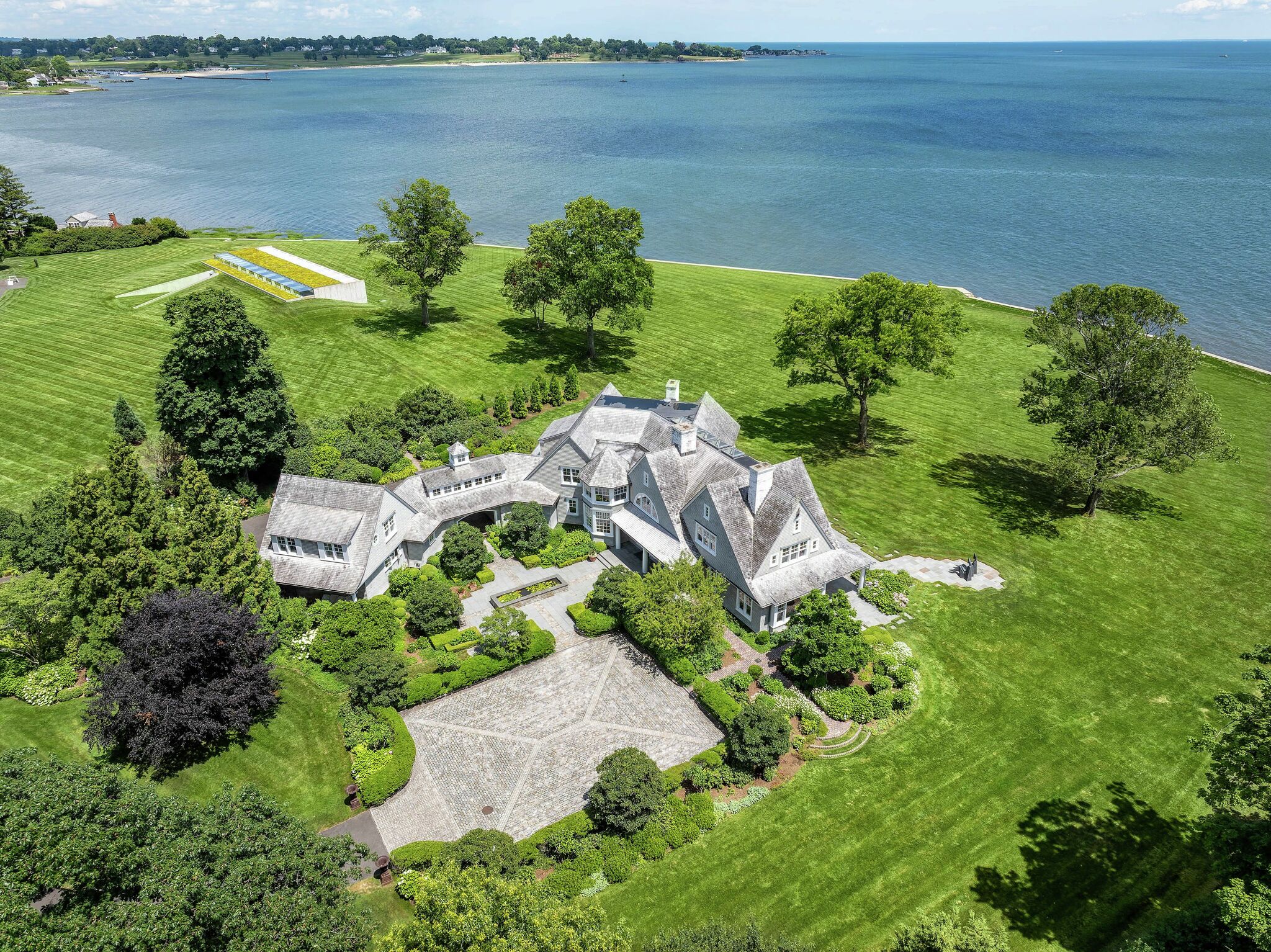 Former CT home of celebrity couple on sale for record-high $27.5M