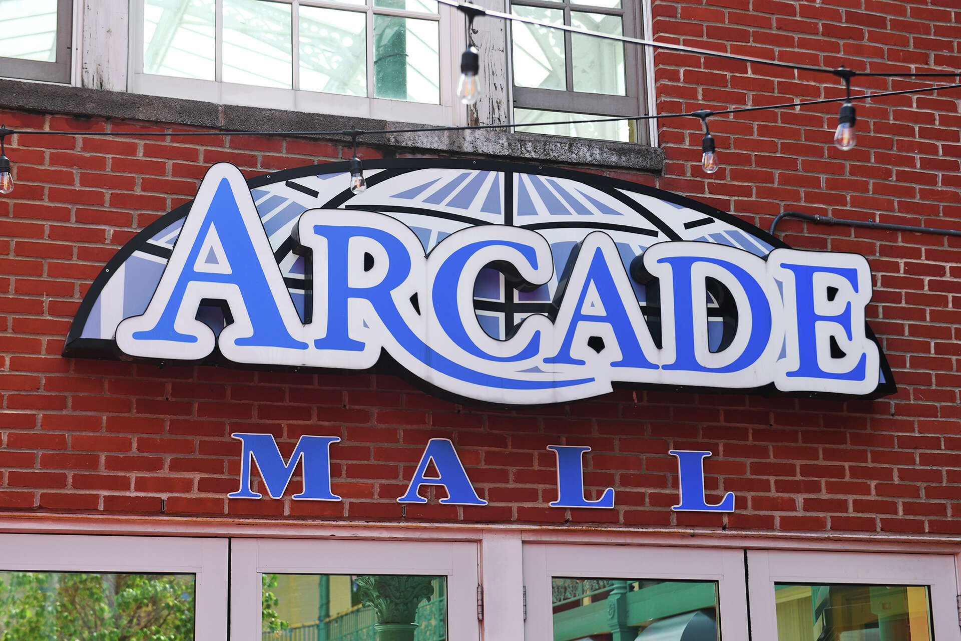 New indoor winter market launches in Bridgeport's Arcade Mall