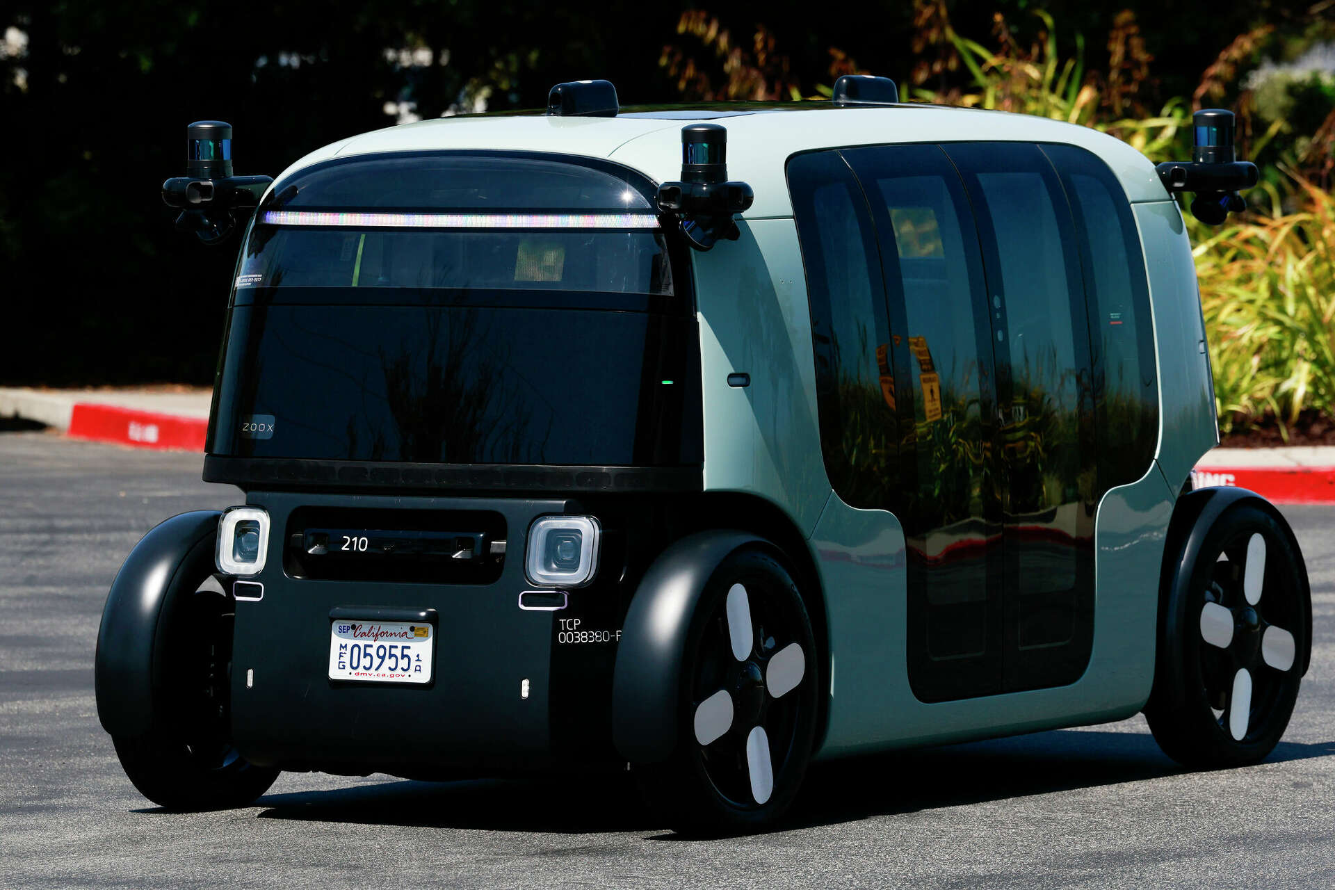 A car with no steering wheel: What SF’s next robotaxis could look like