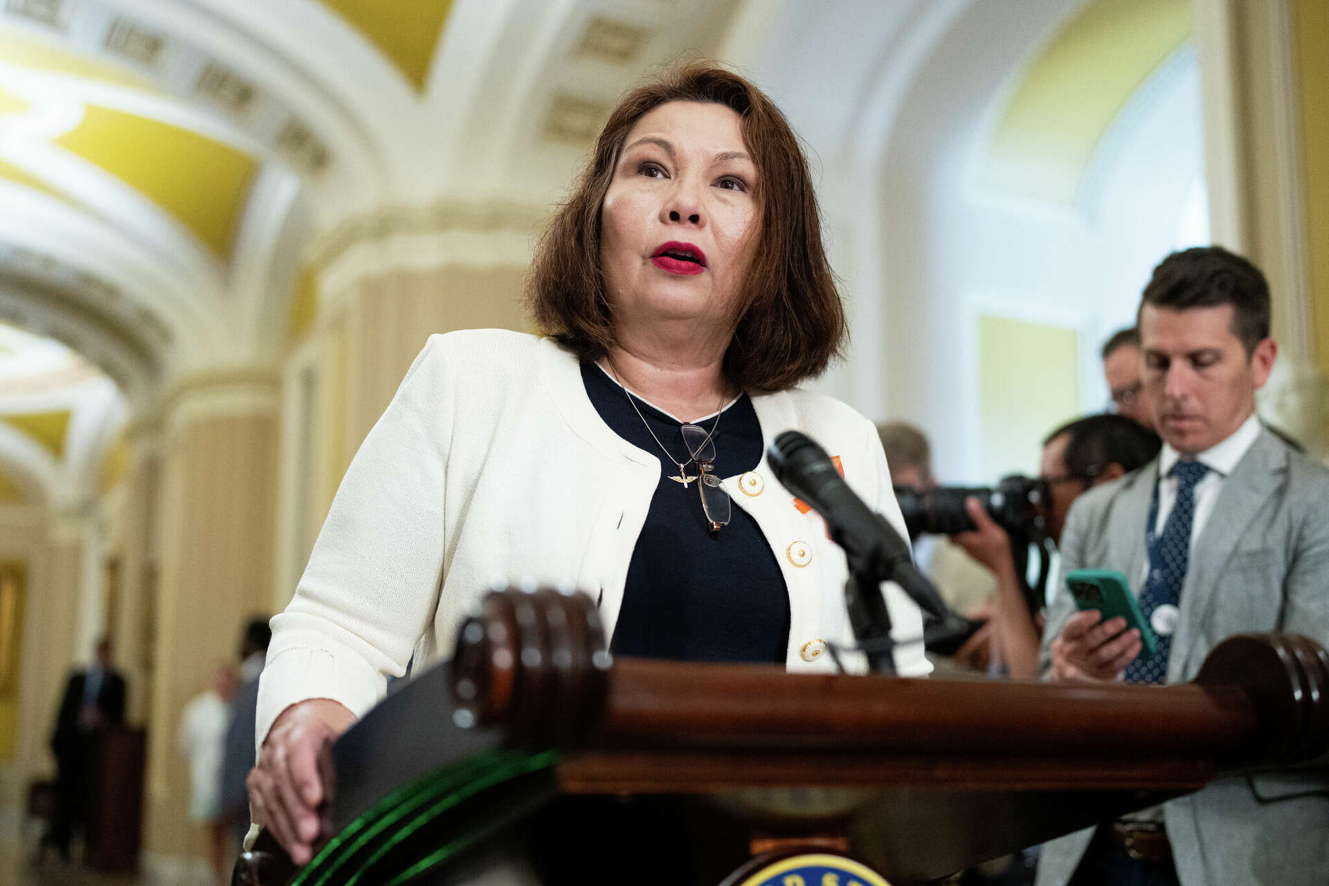 Tammy Duckworth: 3 facts on the U.S. Senator from Illinois
