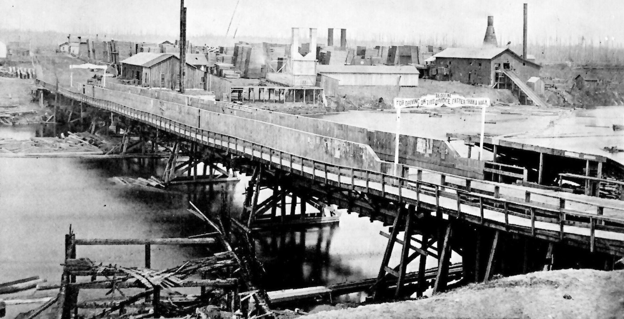 Big Rapids Michigan Maple Street bridge marks 40 years