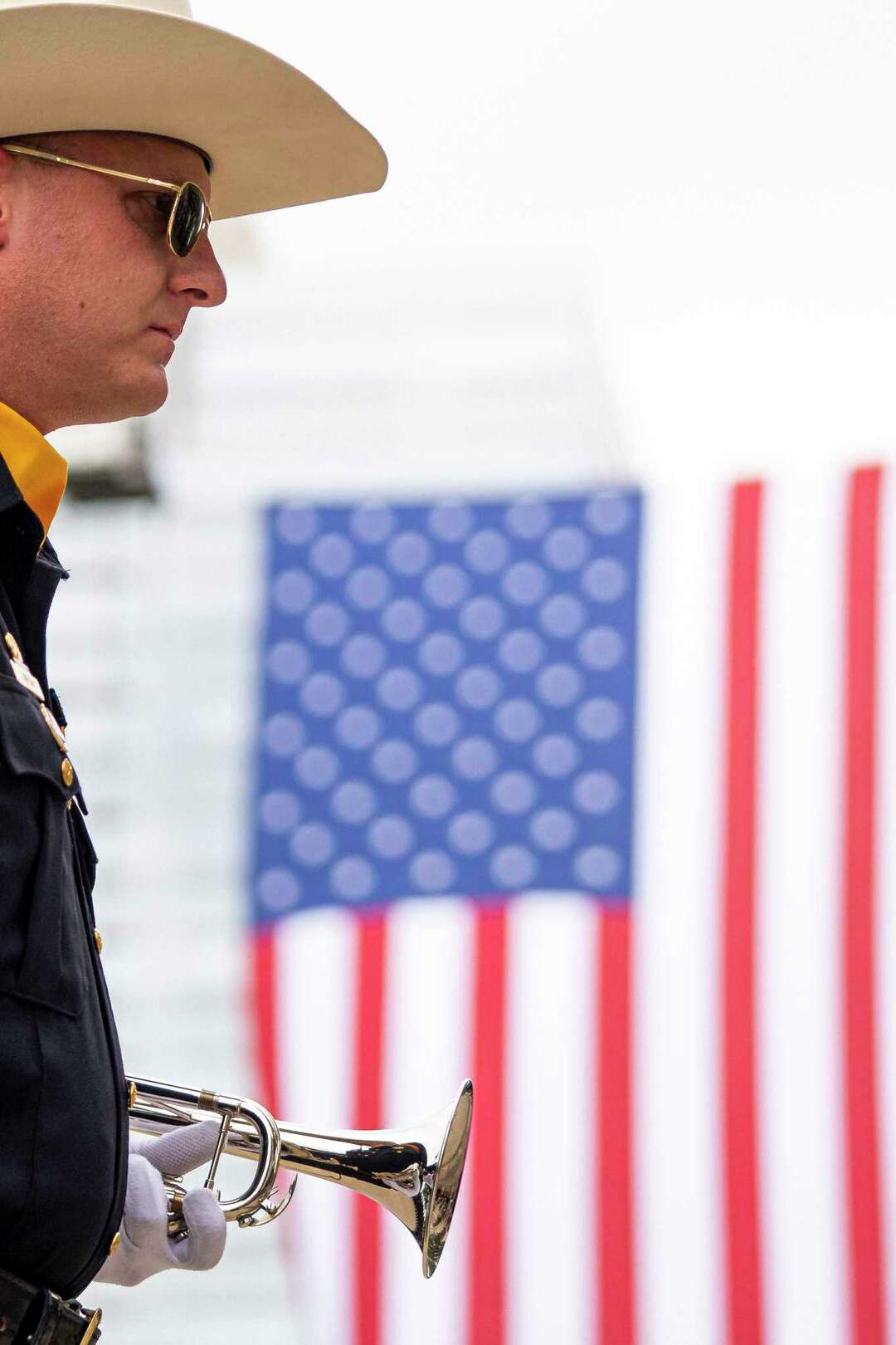 Fallen Harris County Deputy Fernando Esqueda had 'heart of a lion'